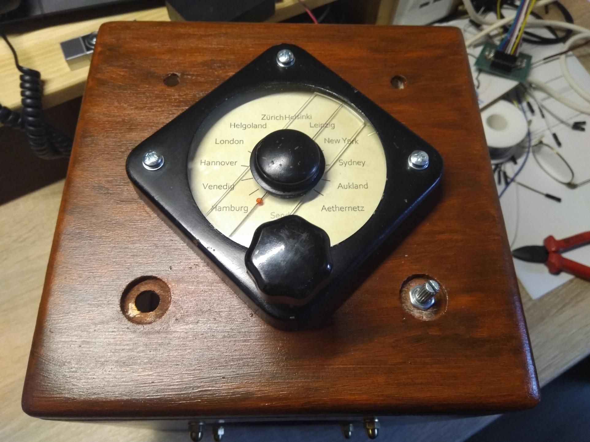 A Steampunk Internet Radio: "The Cube" : 8 Steps (with Pictures ...