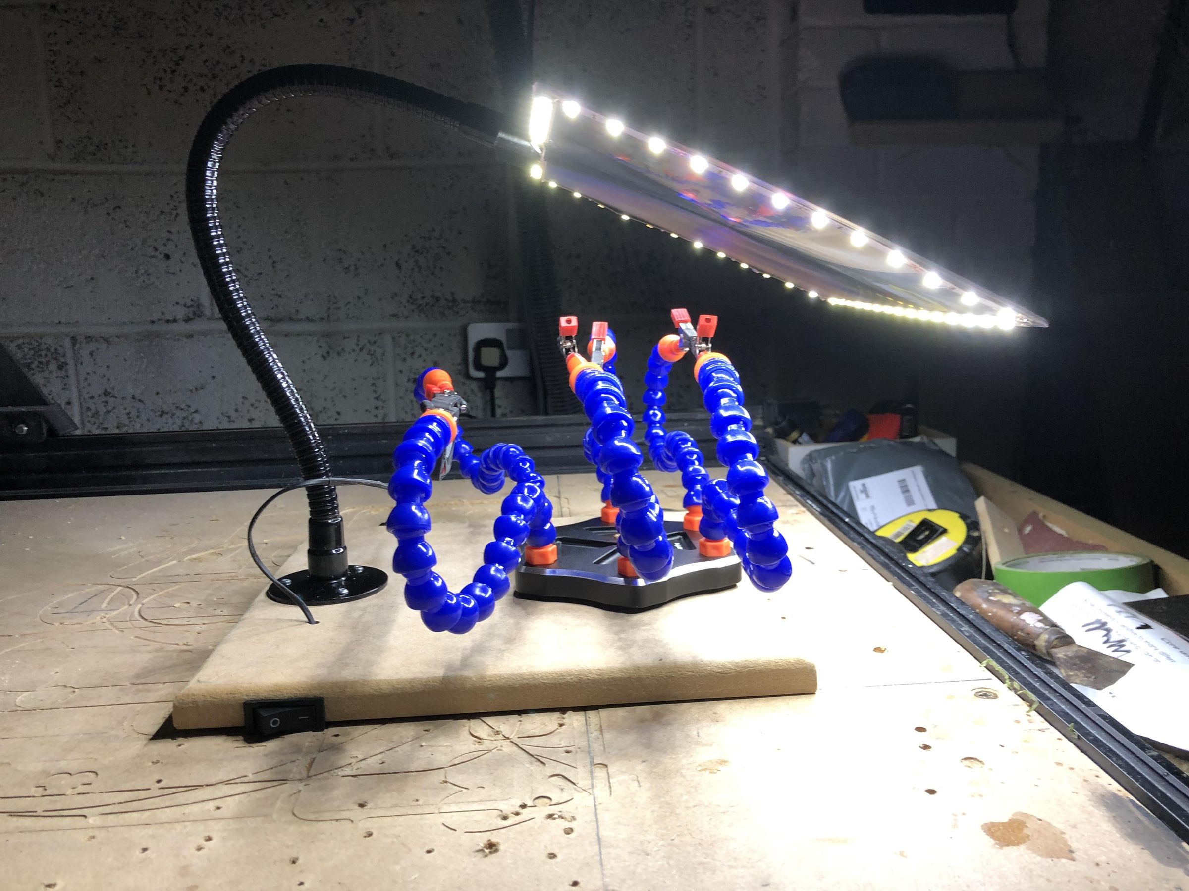 Ultimate Soldering Helping Hands LED Light With A4 Sheet Magnifier ...