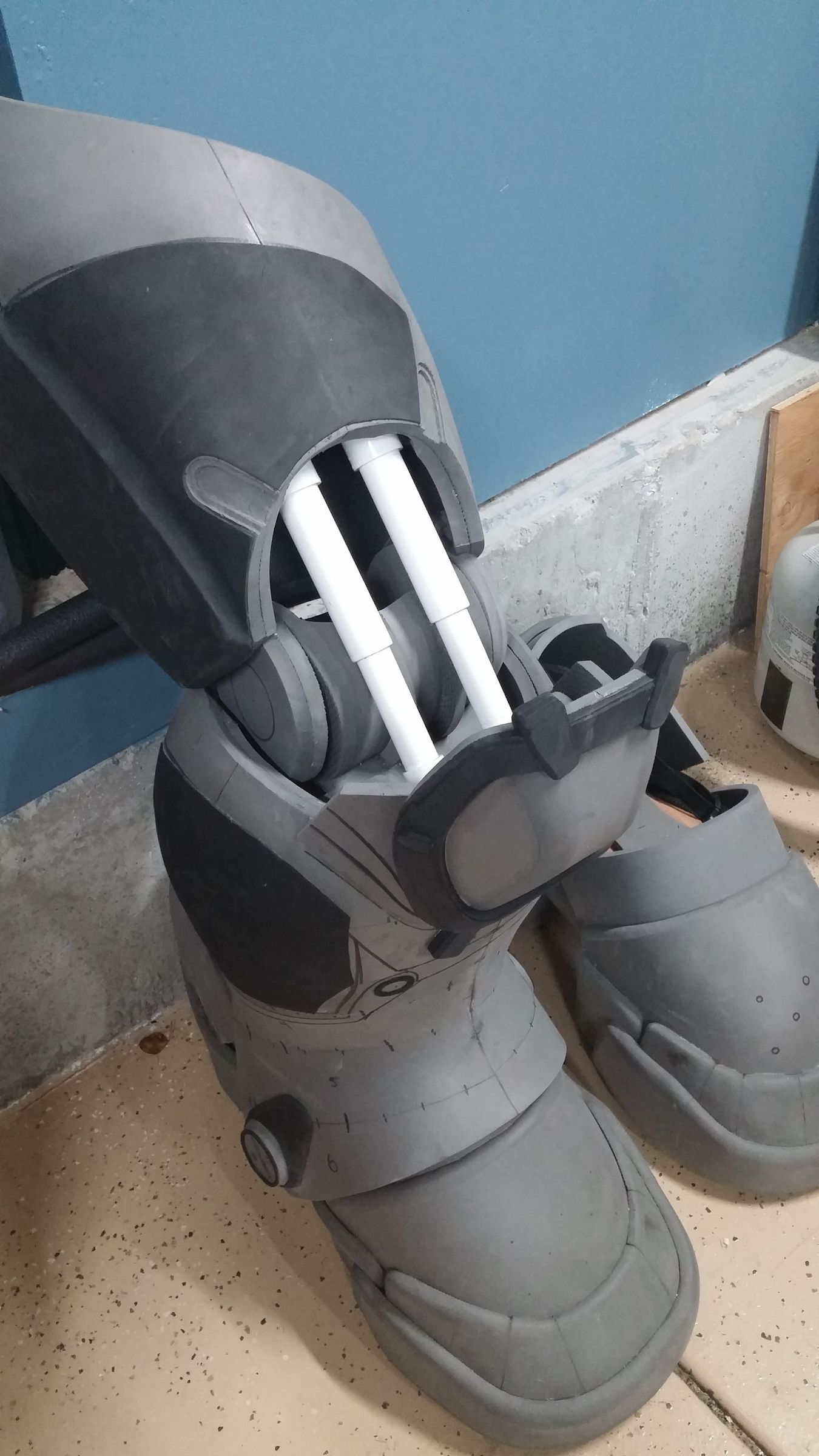 Starcraft 2 Jim Raynor Armor : 24 Steps (with Pictures) - Instructables