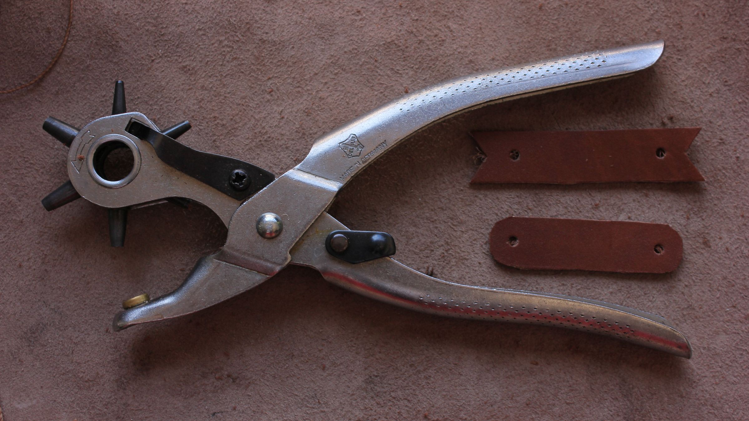 7 Scrap Leather Projects : 10 Steps (with Pictures) - Instructables