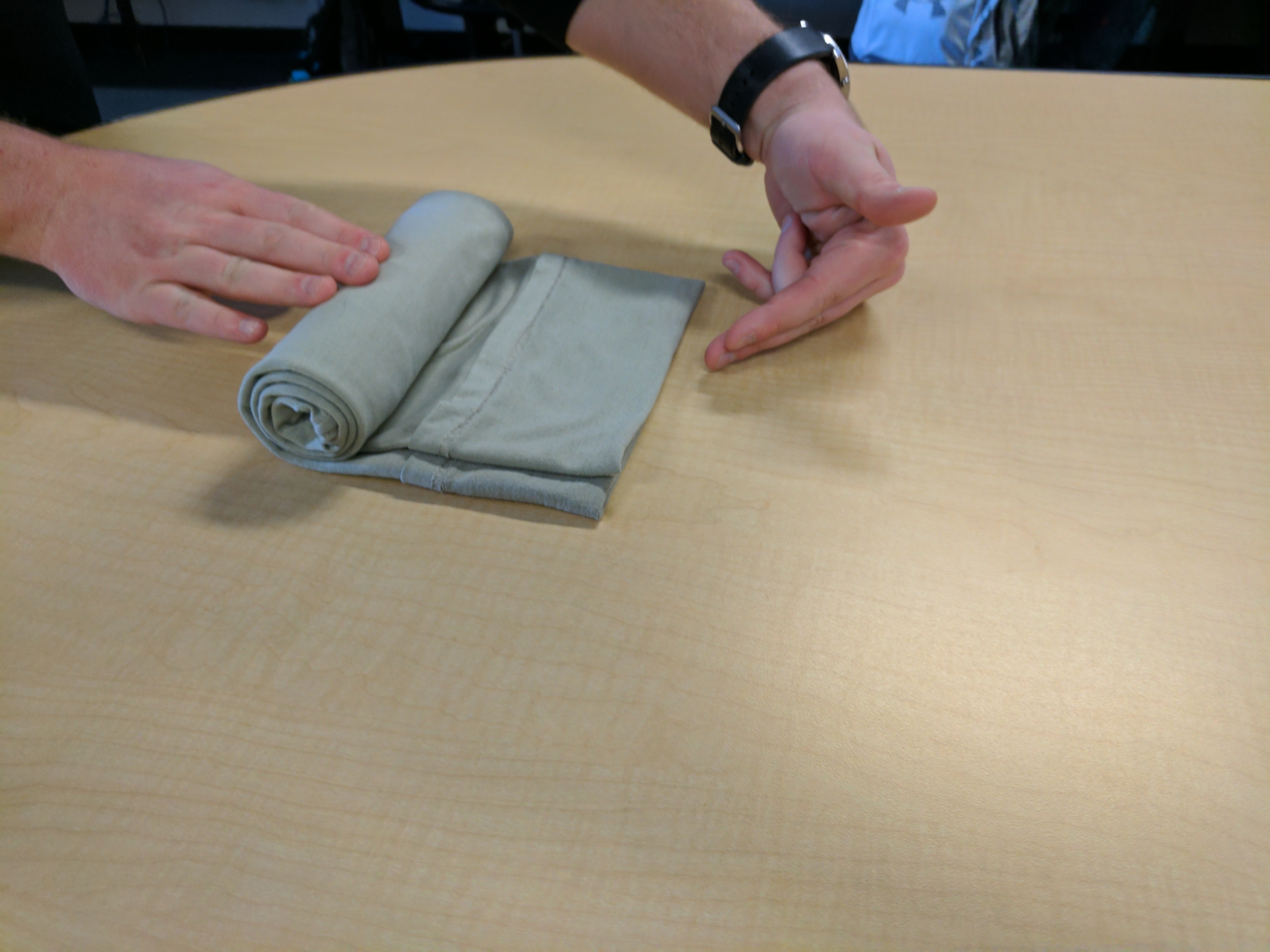 How to Ranger Roll a T-Shirt : 11 Steps (with Pictures) - Instructables