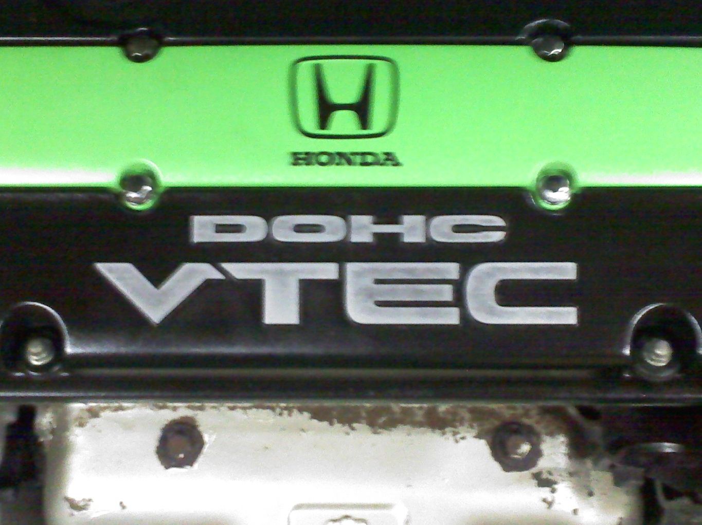 How to Paint Your Valve Cover : 8 Steps (with Pictures) - Instructables