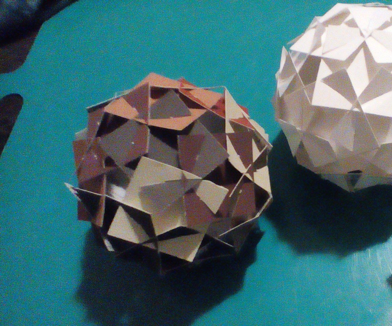 Paper Snowball #2 : 4 Steps (with Pictures) - Instructables