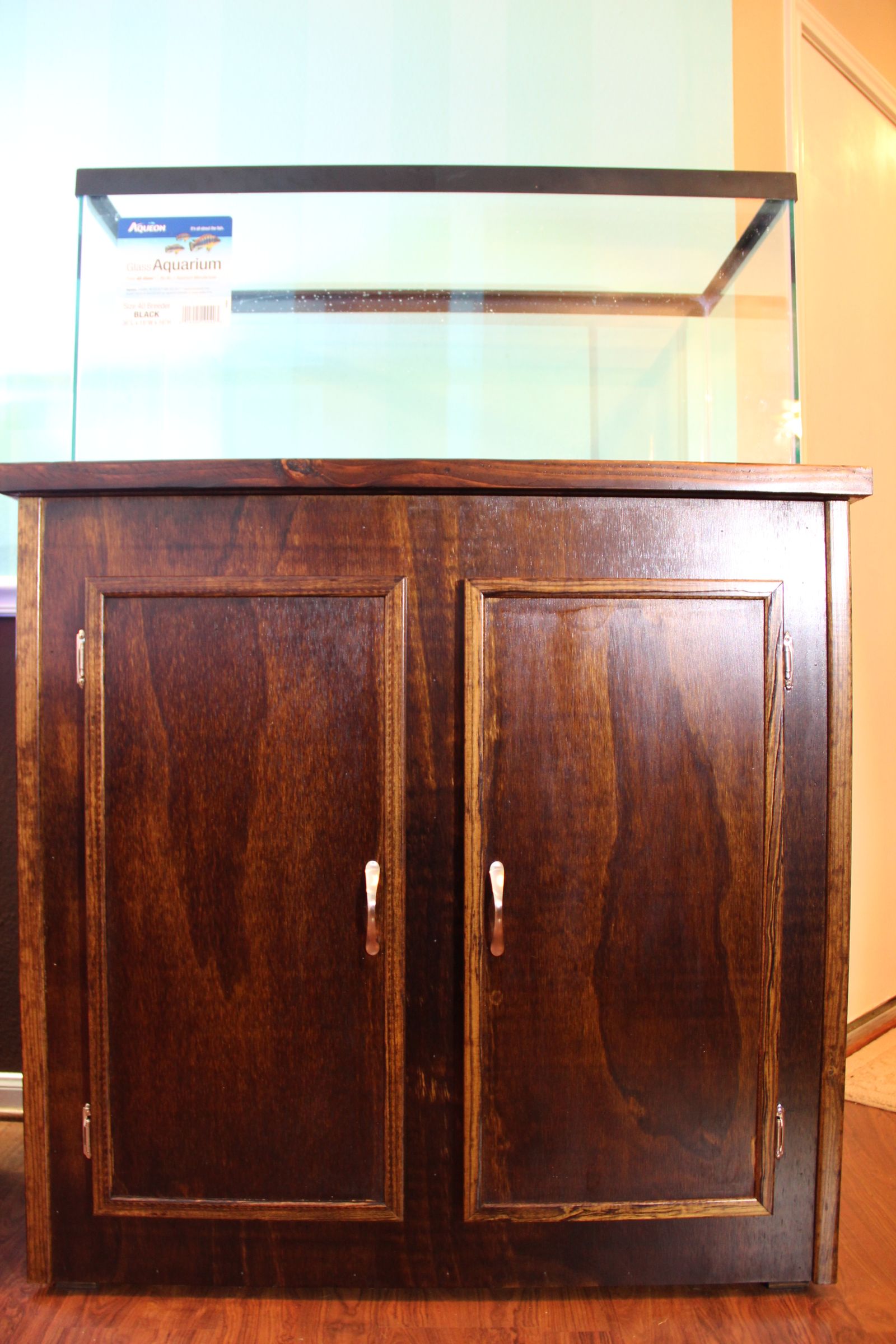 Fish Aquarium Stand (40 Breeder Tank With Hidden Sump Door) : 12 Steps ...