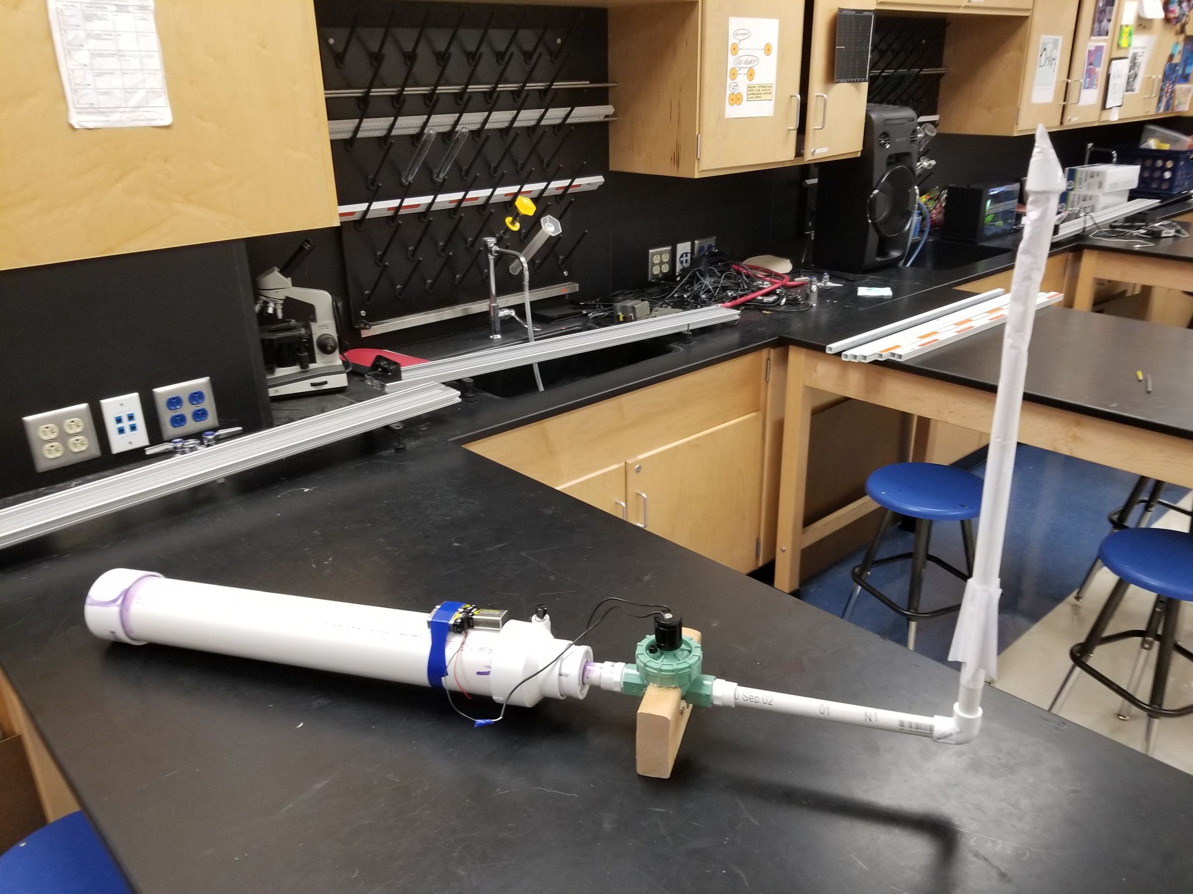 Compressed Air Rocket Launcher : 9 Steps - Instructables