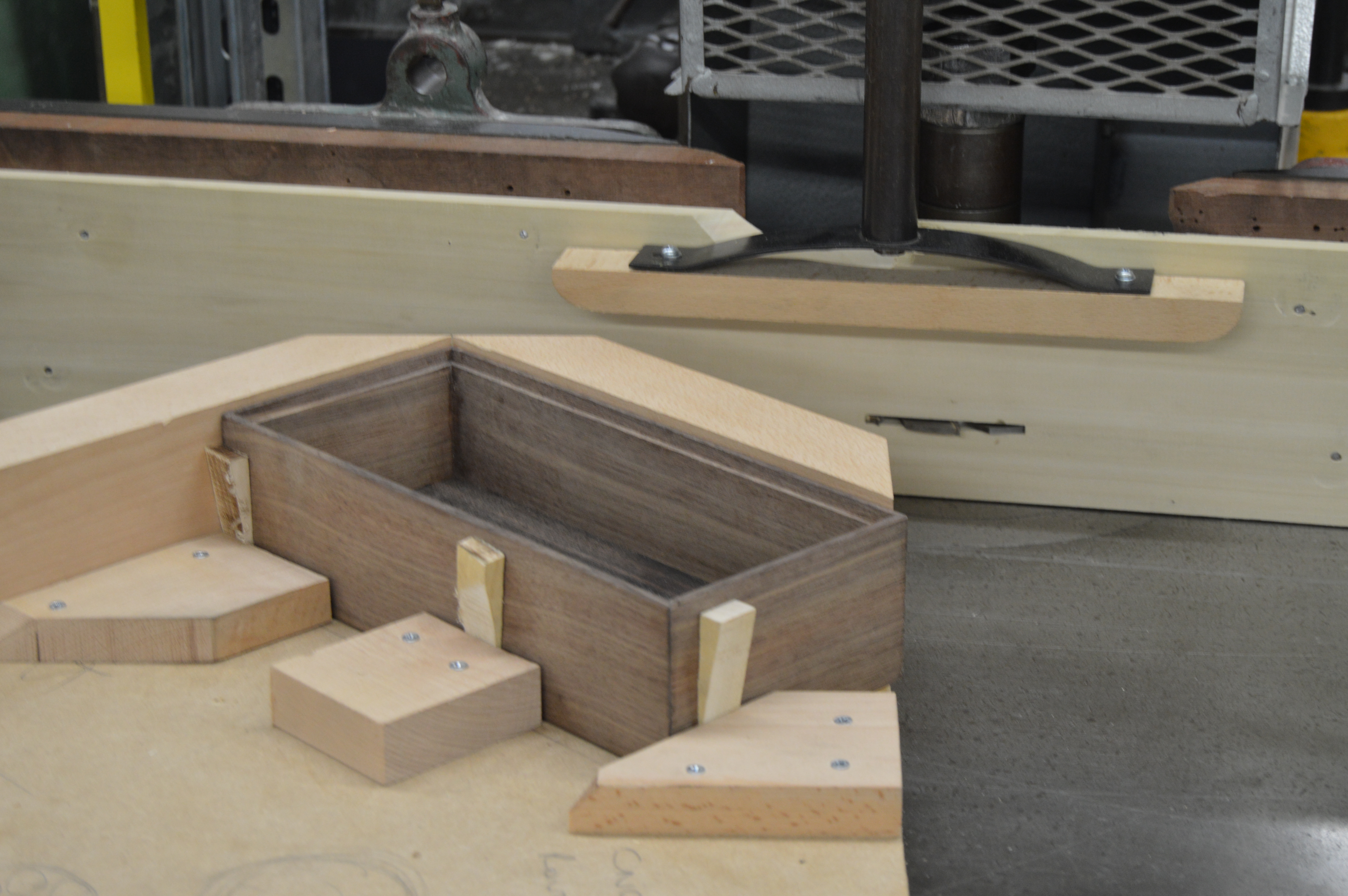 Handmade Walnut Box : 12 Steps (with Pictures) - Instructables