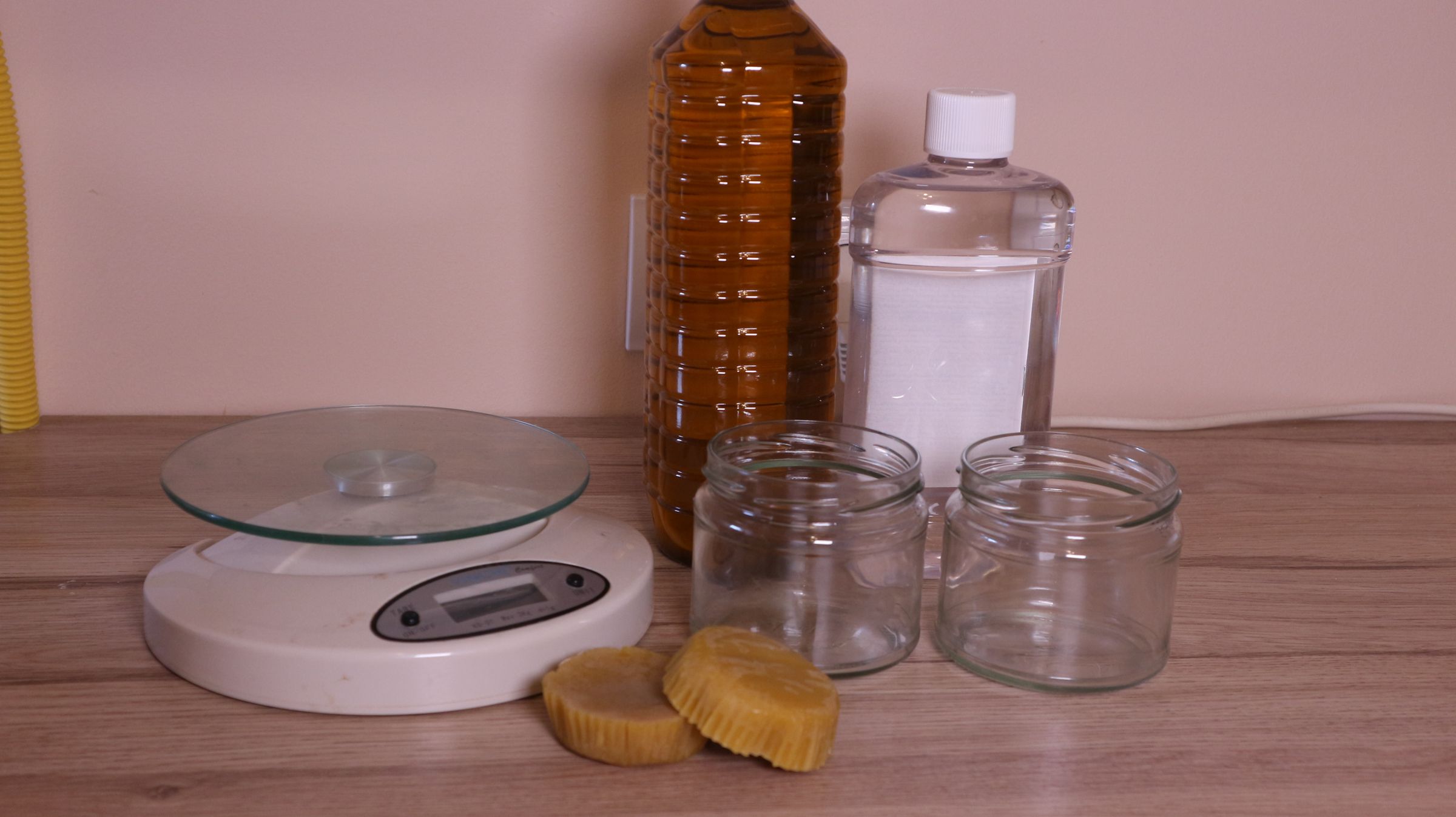 How to Make Food Safe Finishing Wax : 4 Steps (with Pictures ...