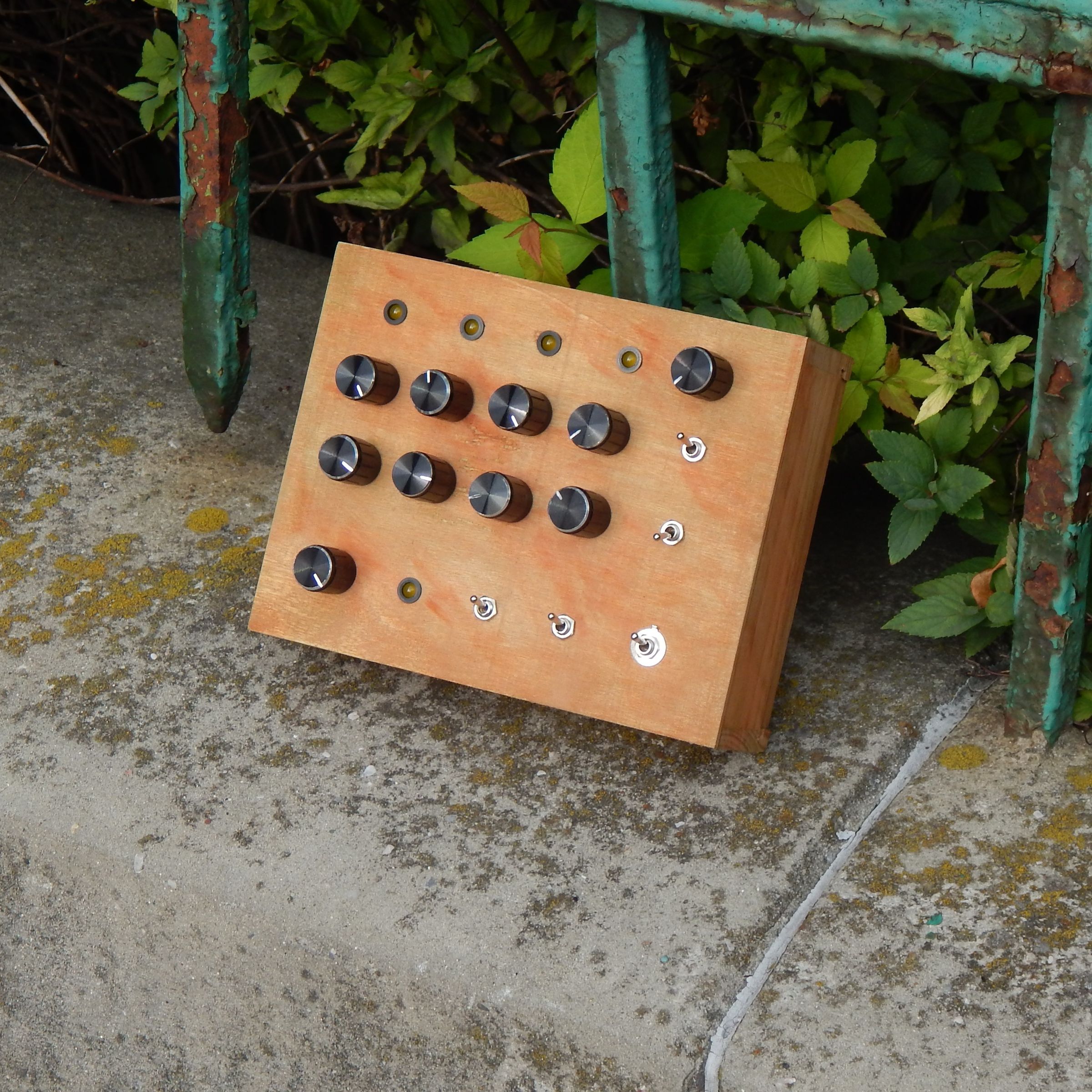 Parallel Sequencer Synth : 17 Steps (with Pictures) - Instructables