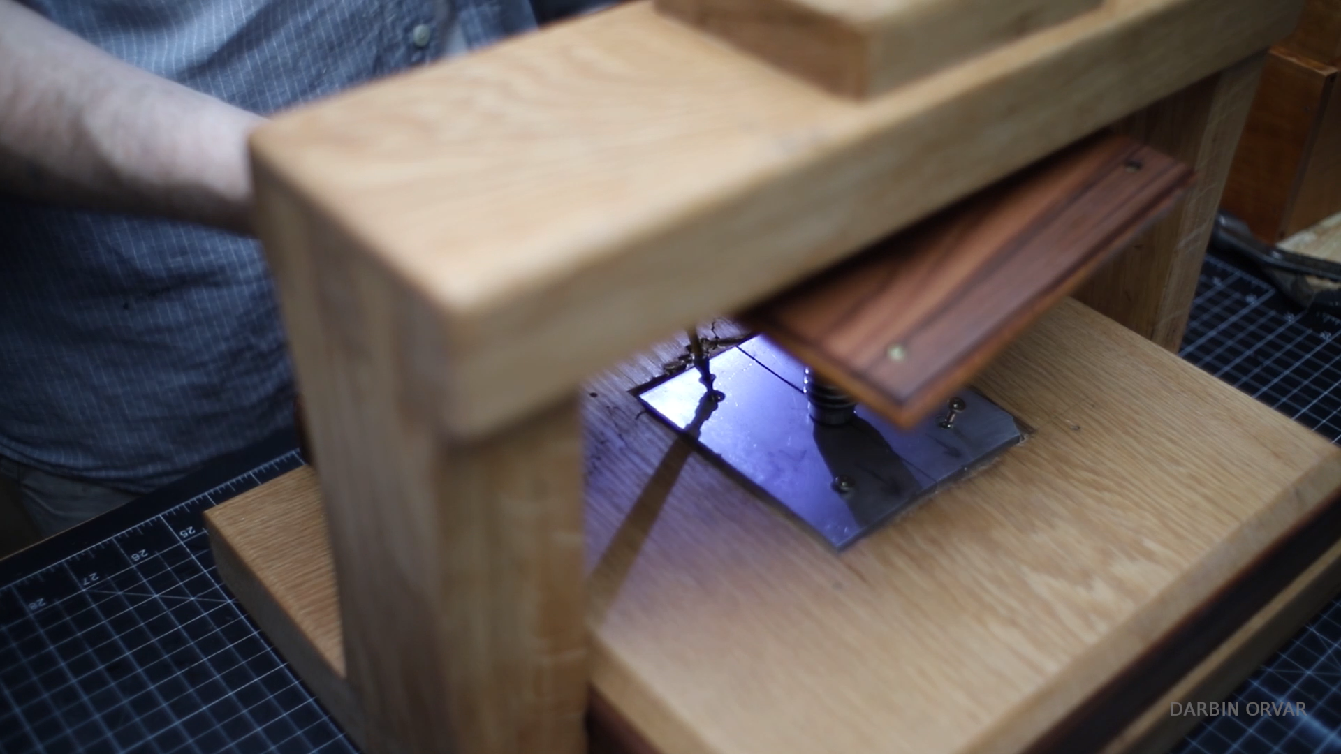 Classic Oak Book Press W/Dovetails : 16 Steps (with Pictures ...