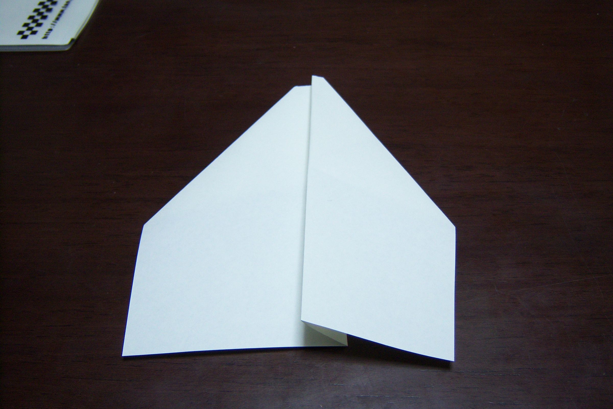 World's Best Paper Airplane - Simple and Sturdy : 10 Steps - Instructables