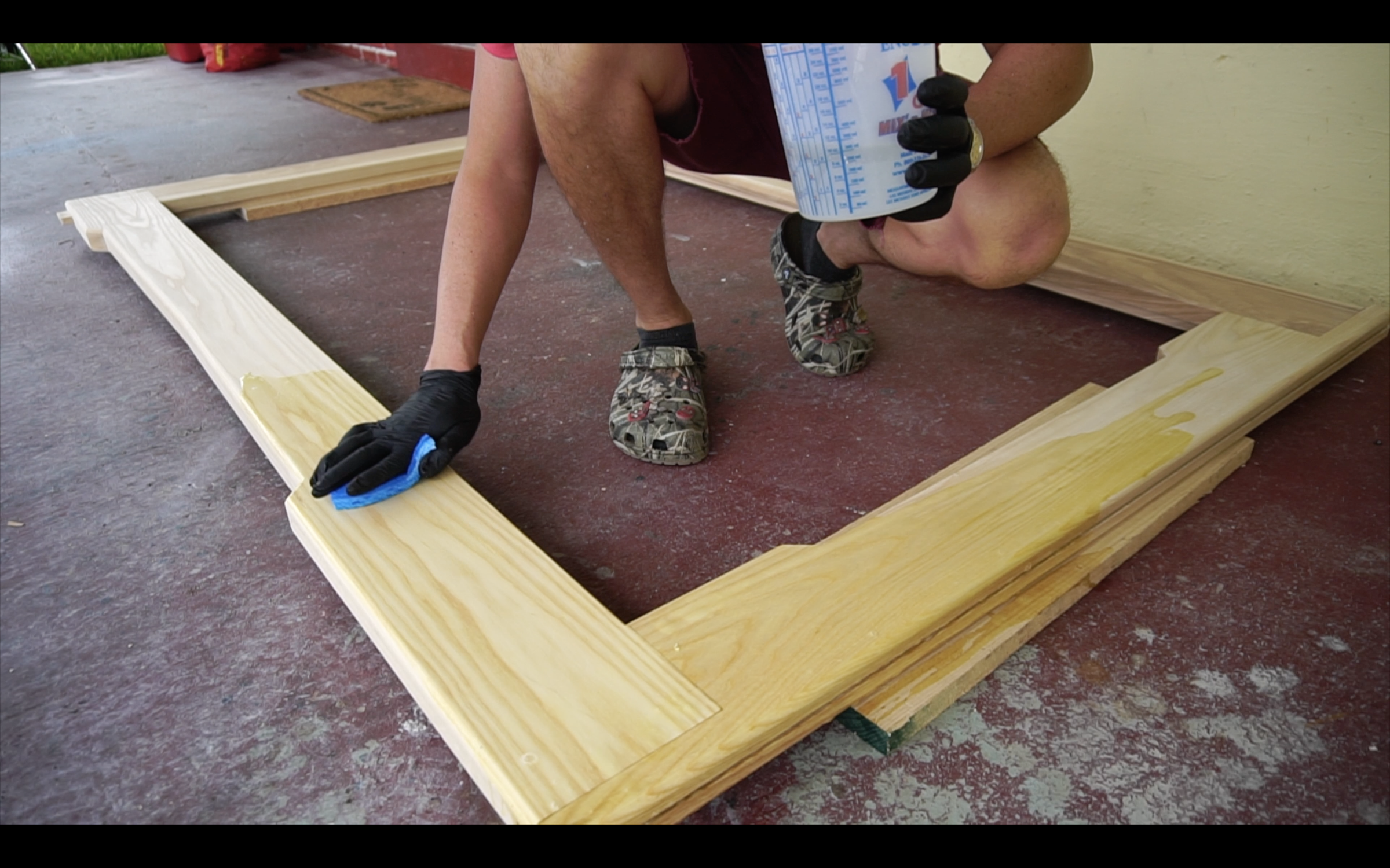 Timber Frame Sliding Barn Door : 11 Steps (with Pictures) - Instructables