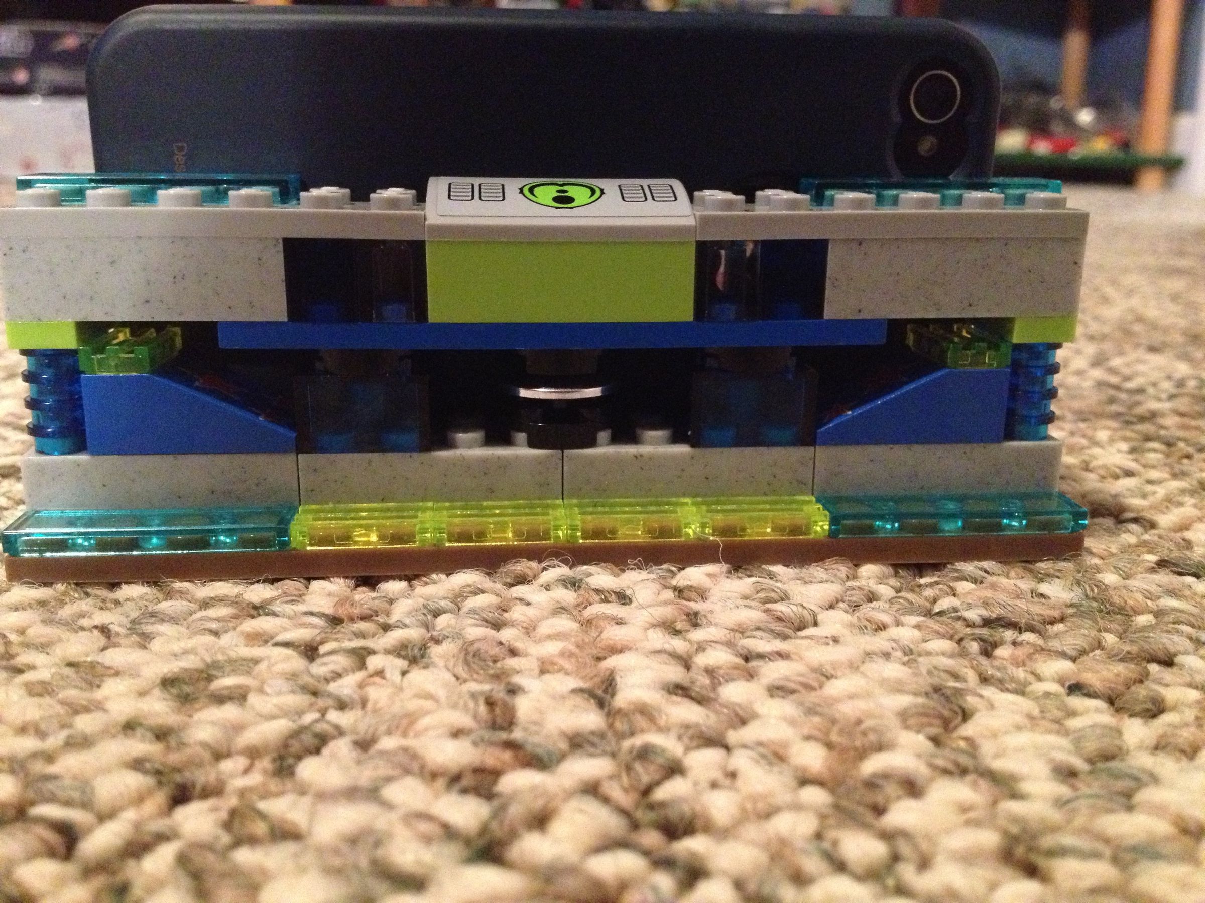 Lego IPhone Stand : 9 Steps - Instructables