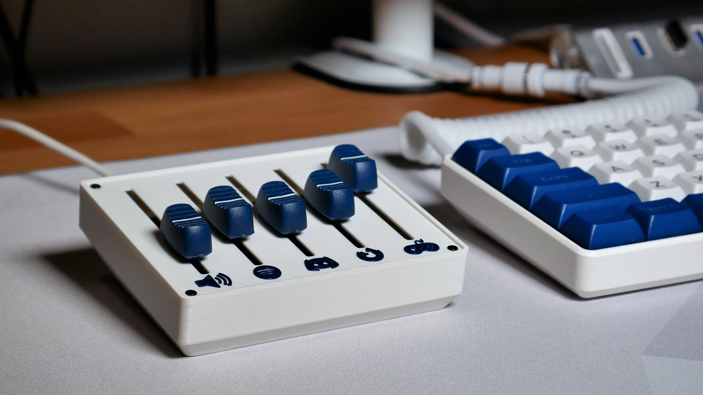 Deej - a Physical Volume Mixer : 11 Steps (with Pictures) - Instructables