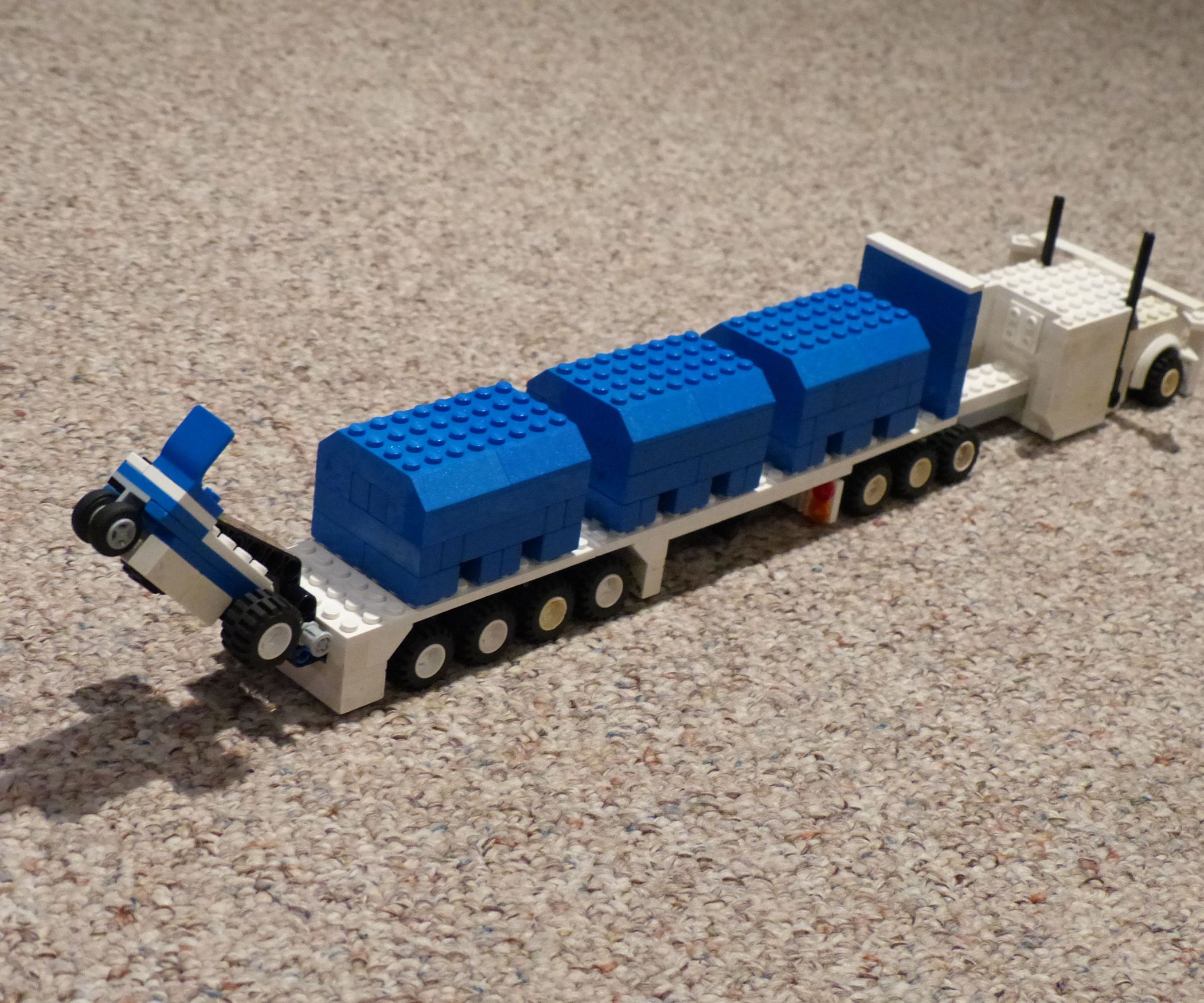 Lego Semi, Trailer, Forklift, and Crates : 4 Steps - Instructables