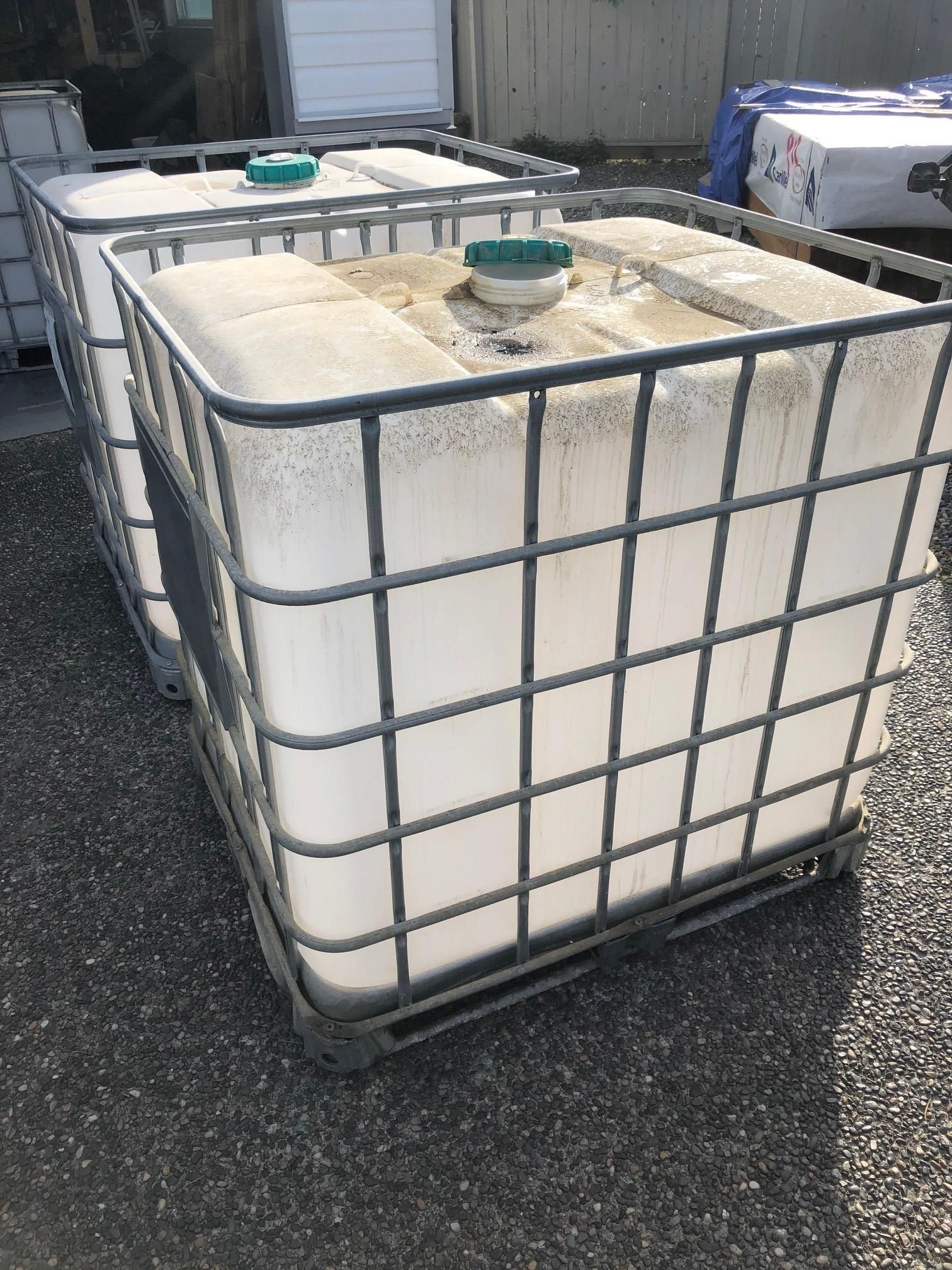 Garden Planters - From an IBC Tote and Old Fence : 13 Steps (with ...