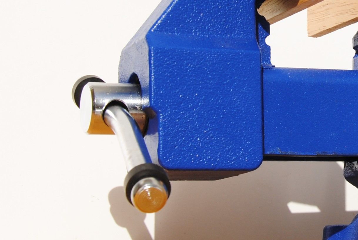 10 MORE Bench Vise Tips, Tricks, & Hacks (Part 2) : 11 Steps (with ...