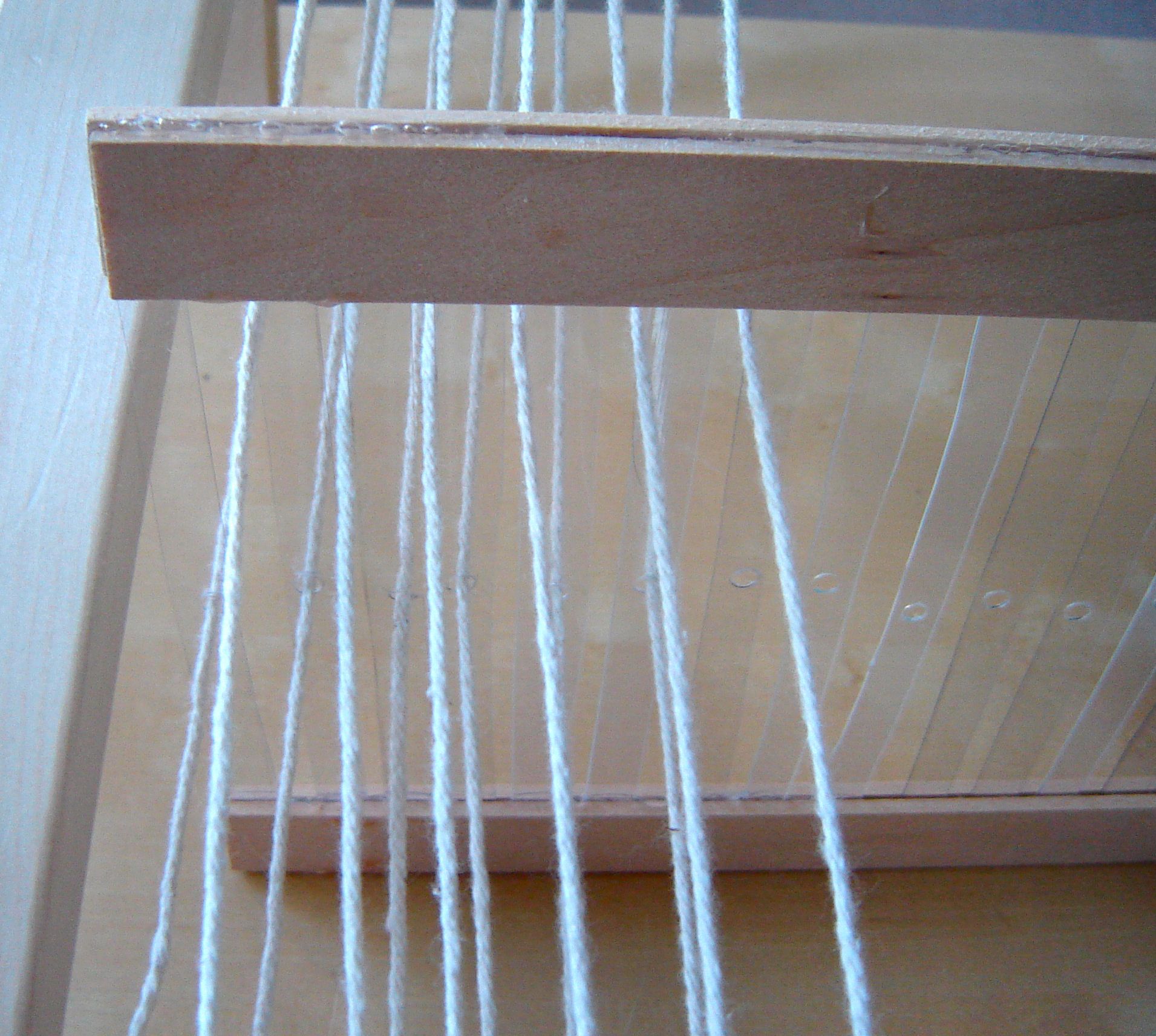 How to Weave on a Frame Loom : 8 Steps (with Pictures) - Instructables