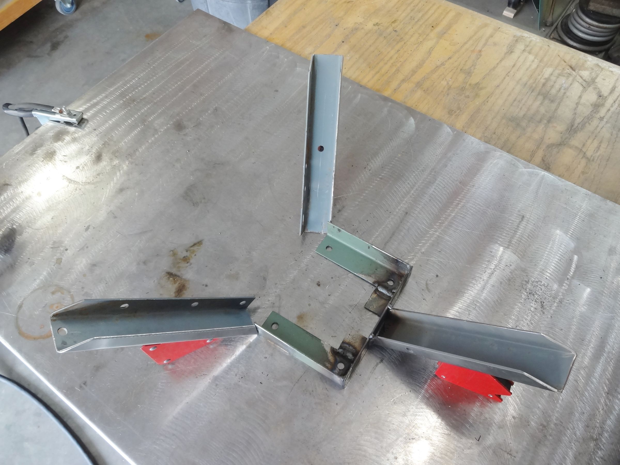 Height-Adjustable Portable Vise Stand : 22 Steps (with Pictures ...