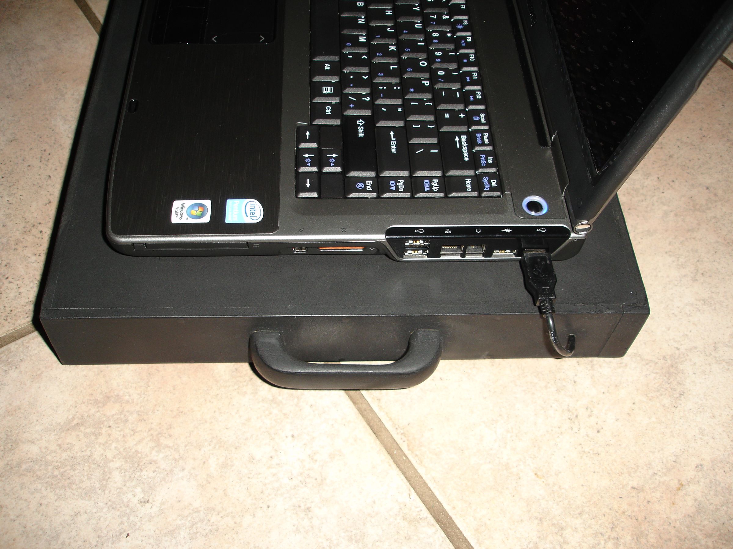 The DIY Laptop Cooler : 7 Steps - Instructables