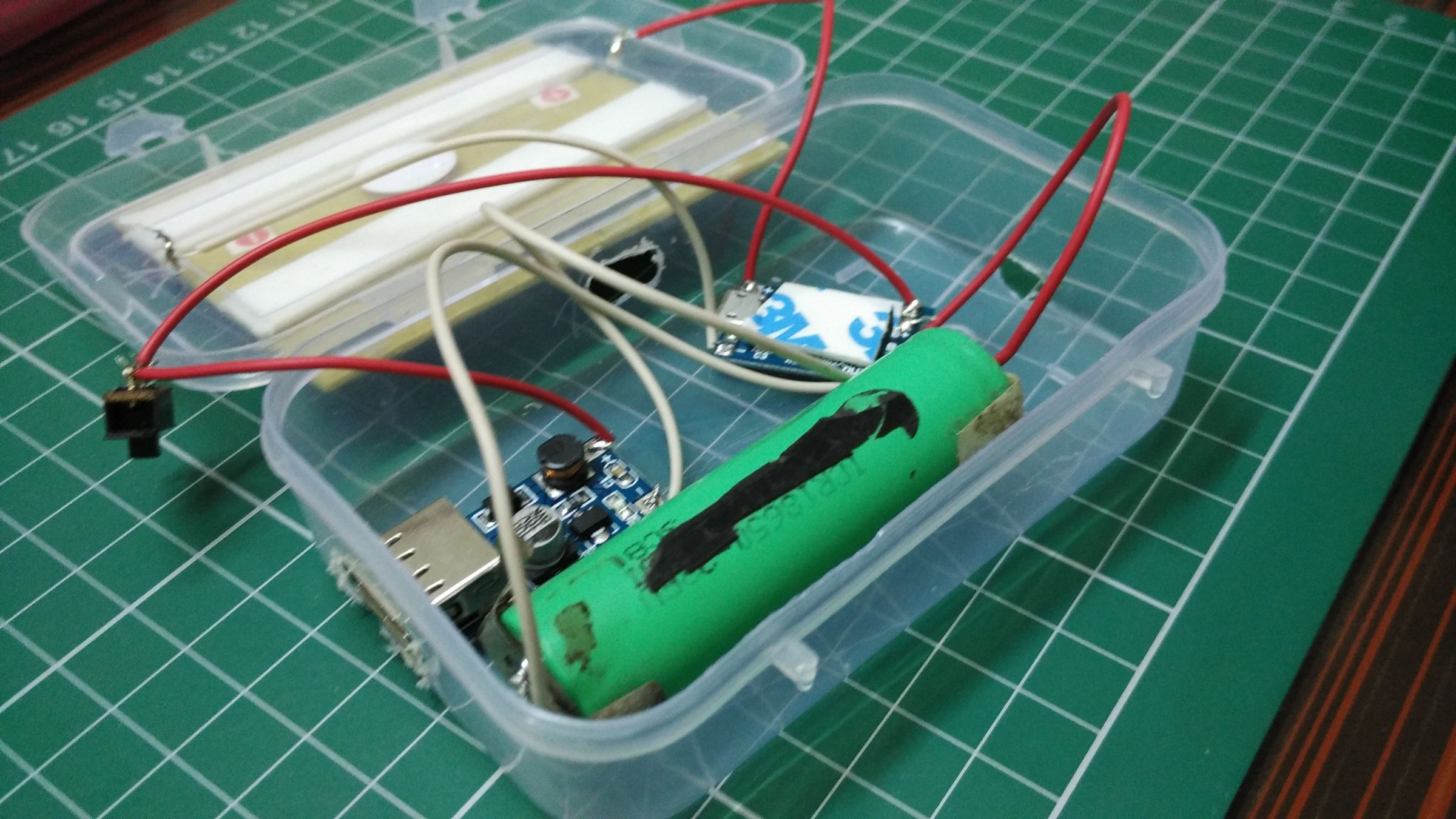 5 $ Solar Power Bank From Recycled Laptop Battery : 5 Steps (with ...