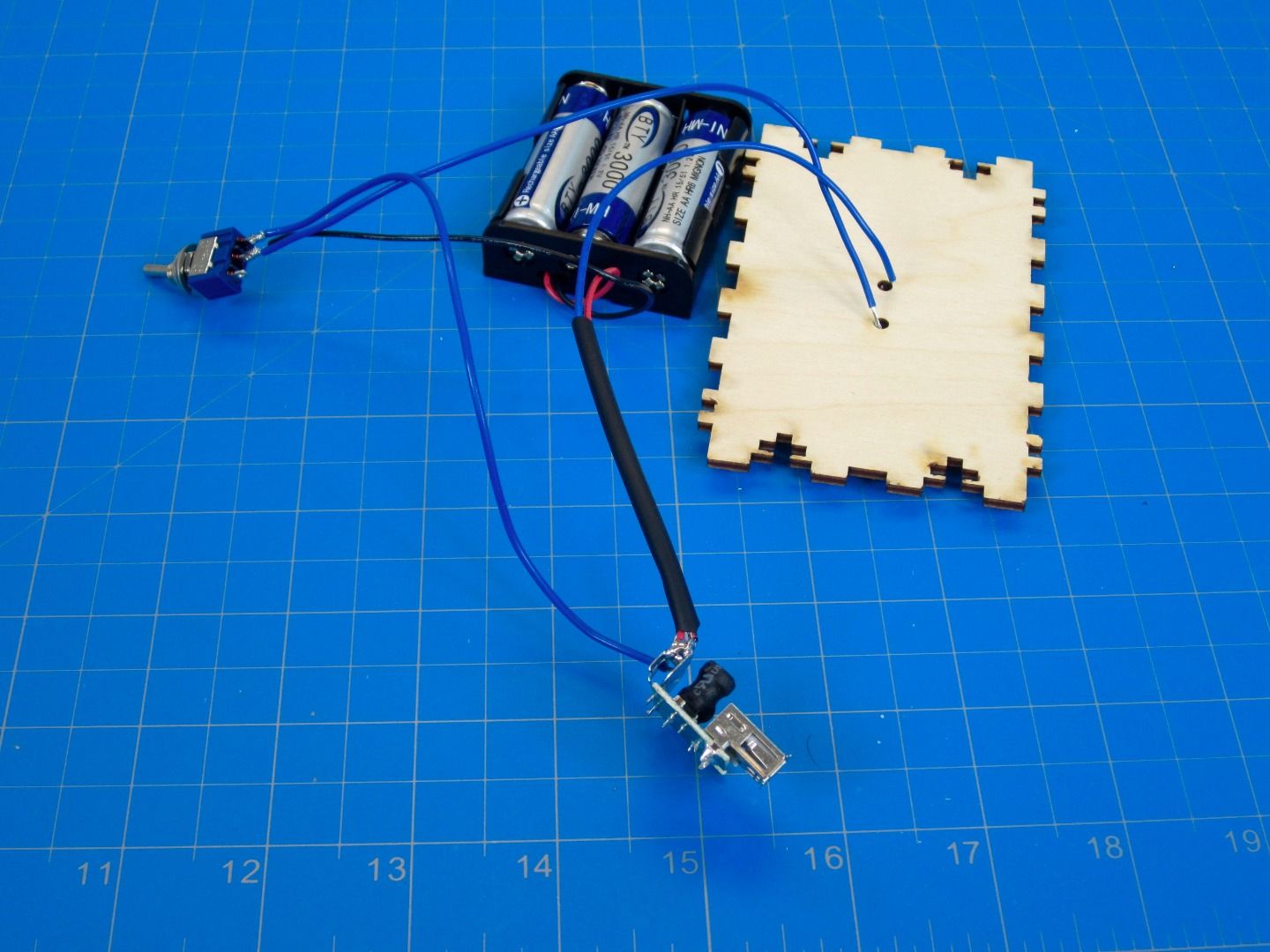 Solar USB Charger 2.0 : 11 Steps (with Pictures) - Instructables