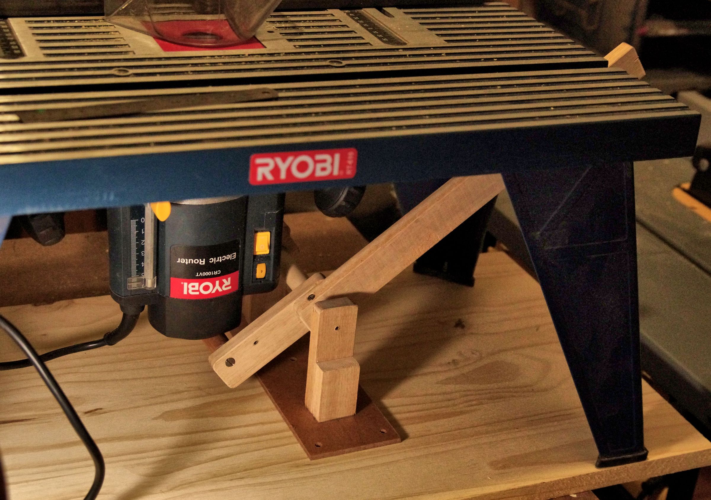 Simple Router Lift (with Pictures) - Instructables