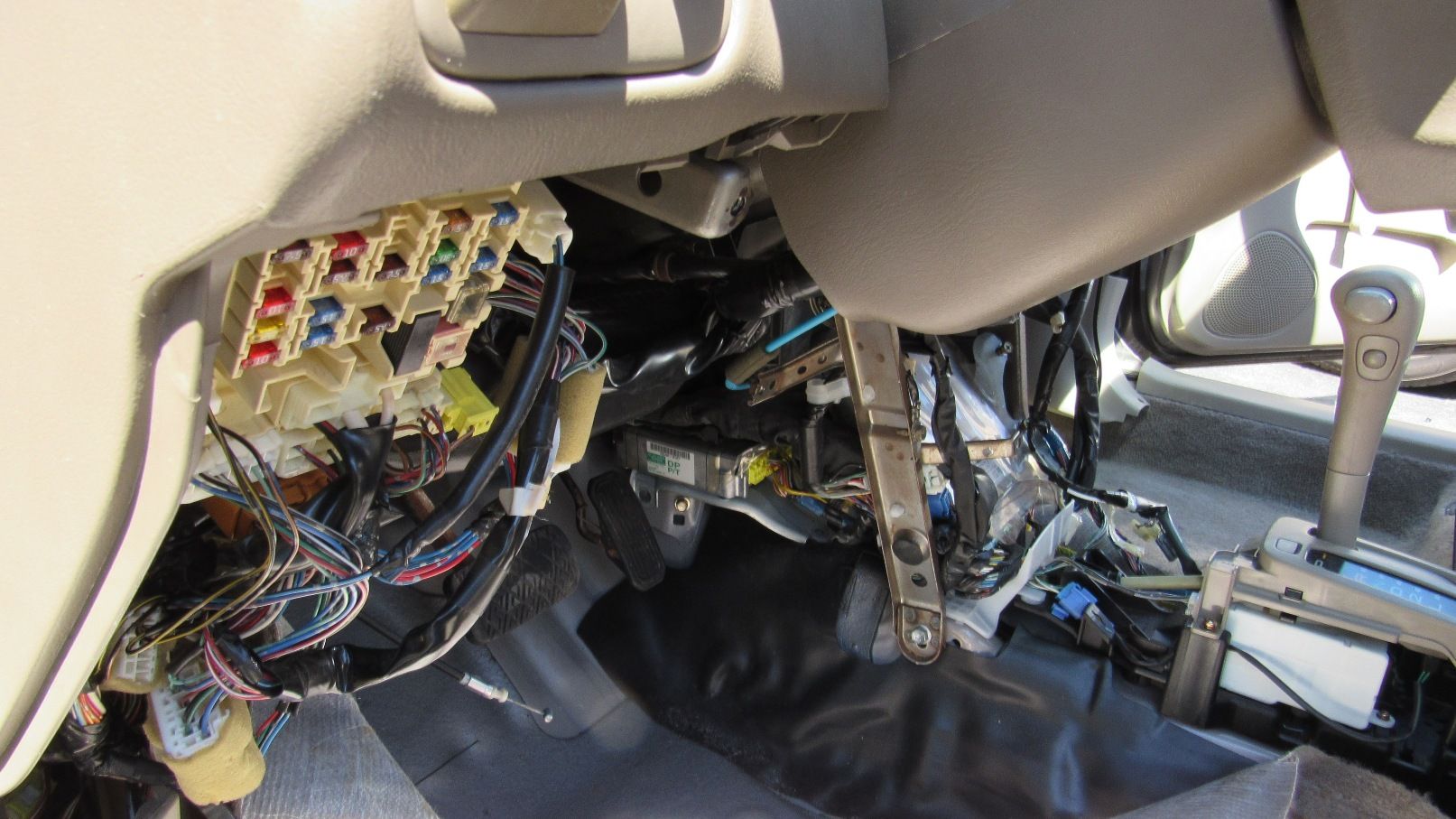 DIY: Reset Airbag Computer Crash Data : 8 Steps (with Pictures) - Instructables