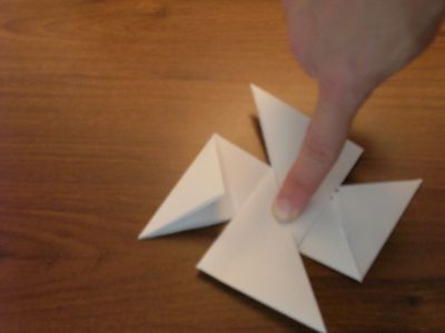 Paper Throwing Stars : 4 Steps - Instructables