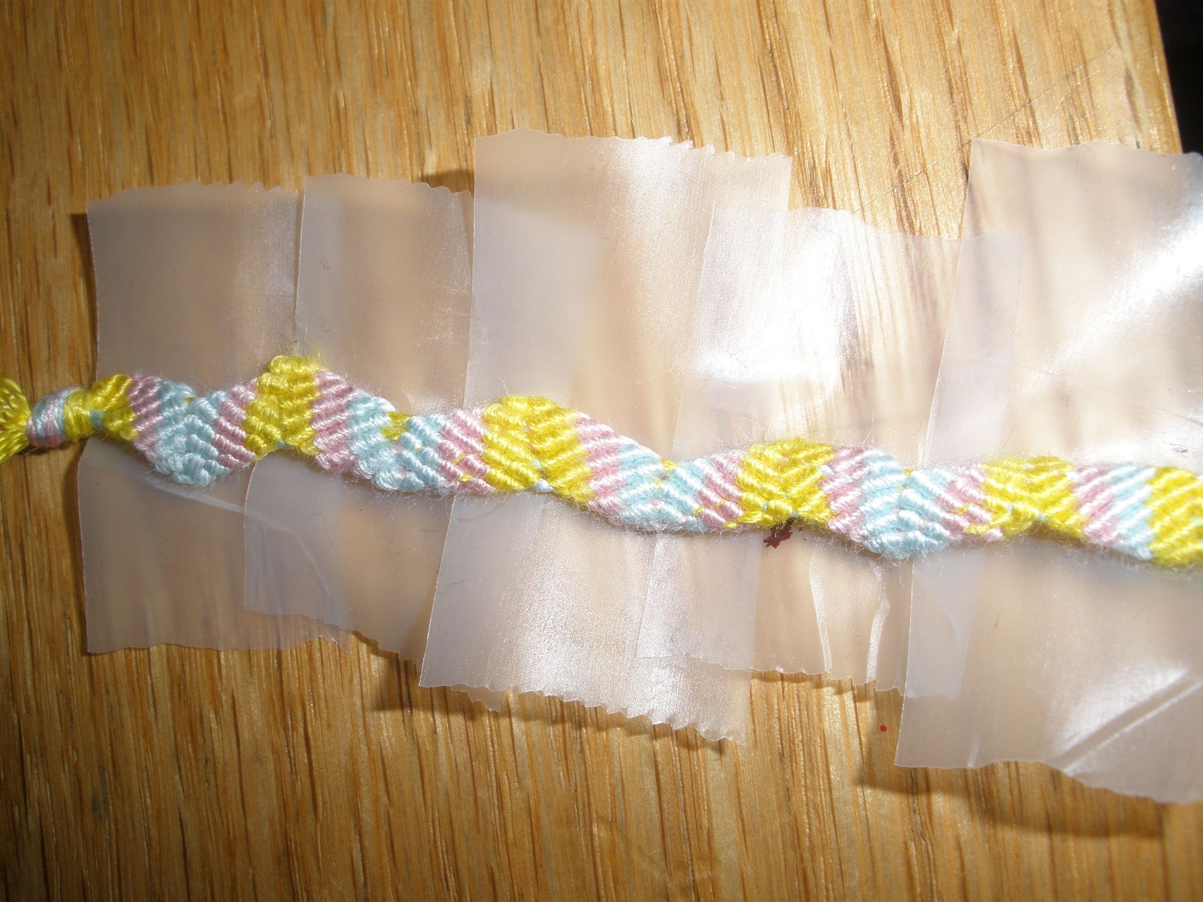 Zig-Zag Friendship Bracelet : 7 Steps - Instructables