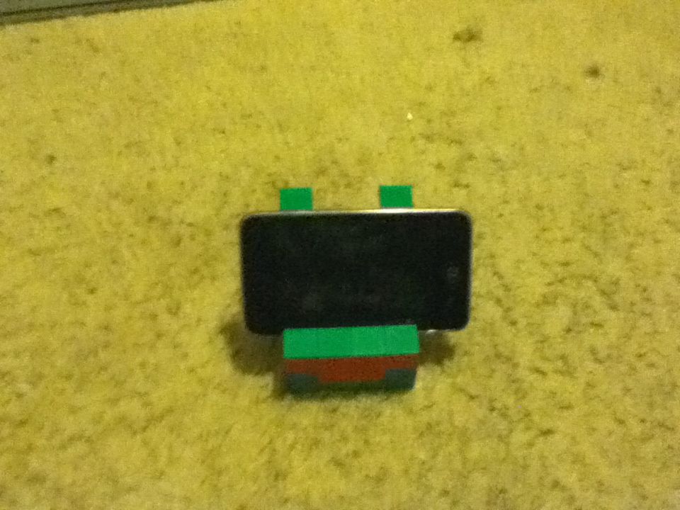 simple lego ipod holder DIY Project to Discover - FindingDIY