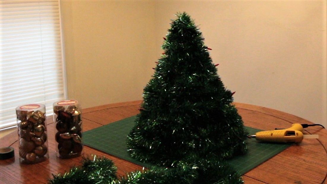 Coat Hanger Christmas Tree : 11 Steps (with Pictures) - Instructables