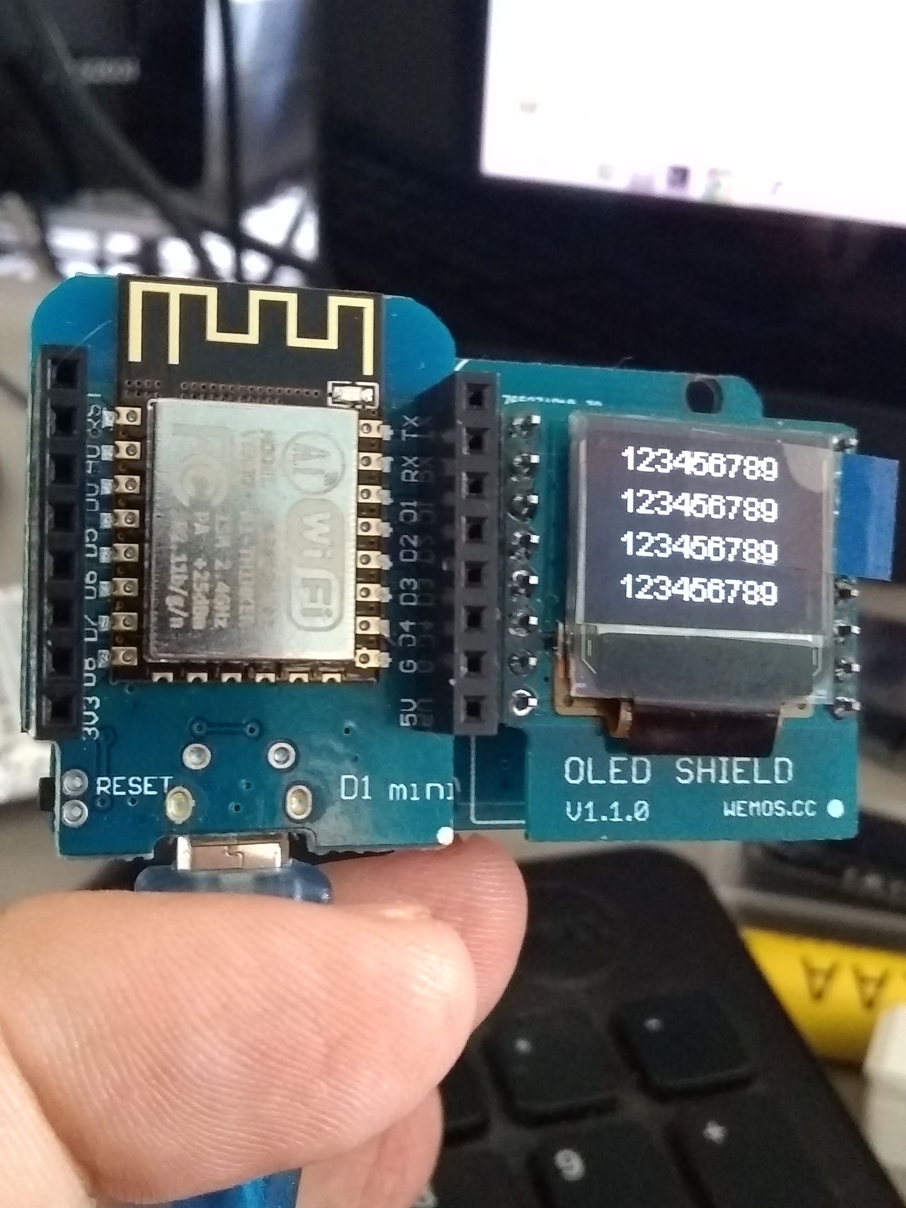 ESP32/ESP8266 WIFI Display Using MQTT Protocol : 7 Steps (with Pictures) - Instructables