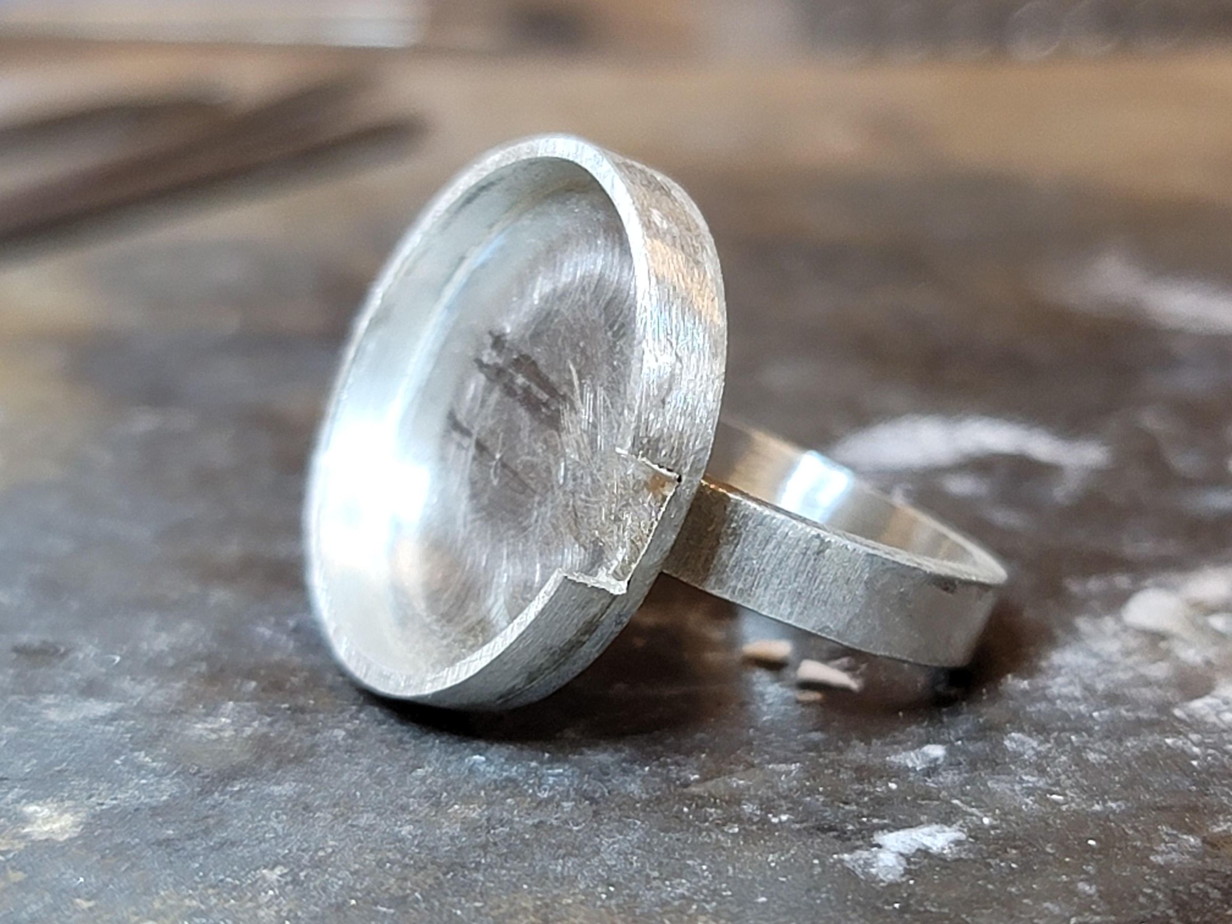 Secret Compartment Ring : 6 Steps (with Pictures) - Instructables
