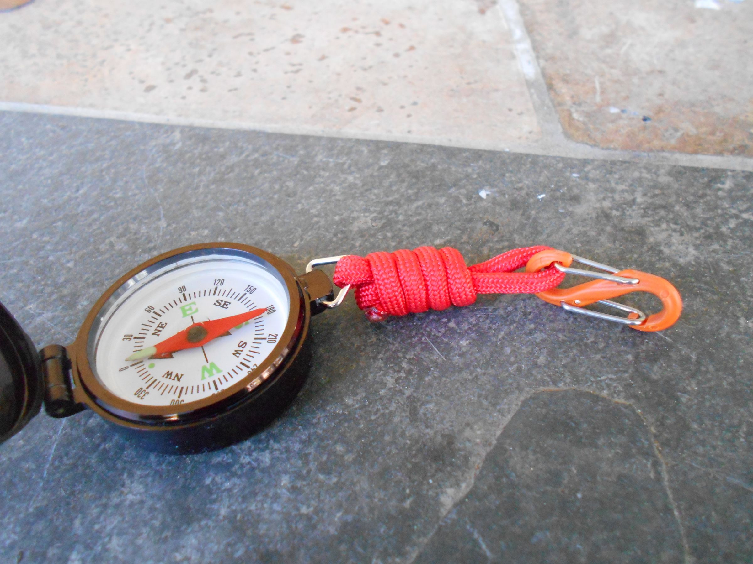 Double Sided Paracord Loop (Keychain Knot) : 4 Steps - Instructables