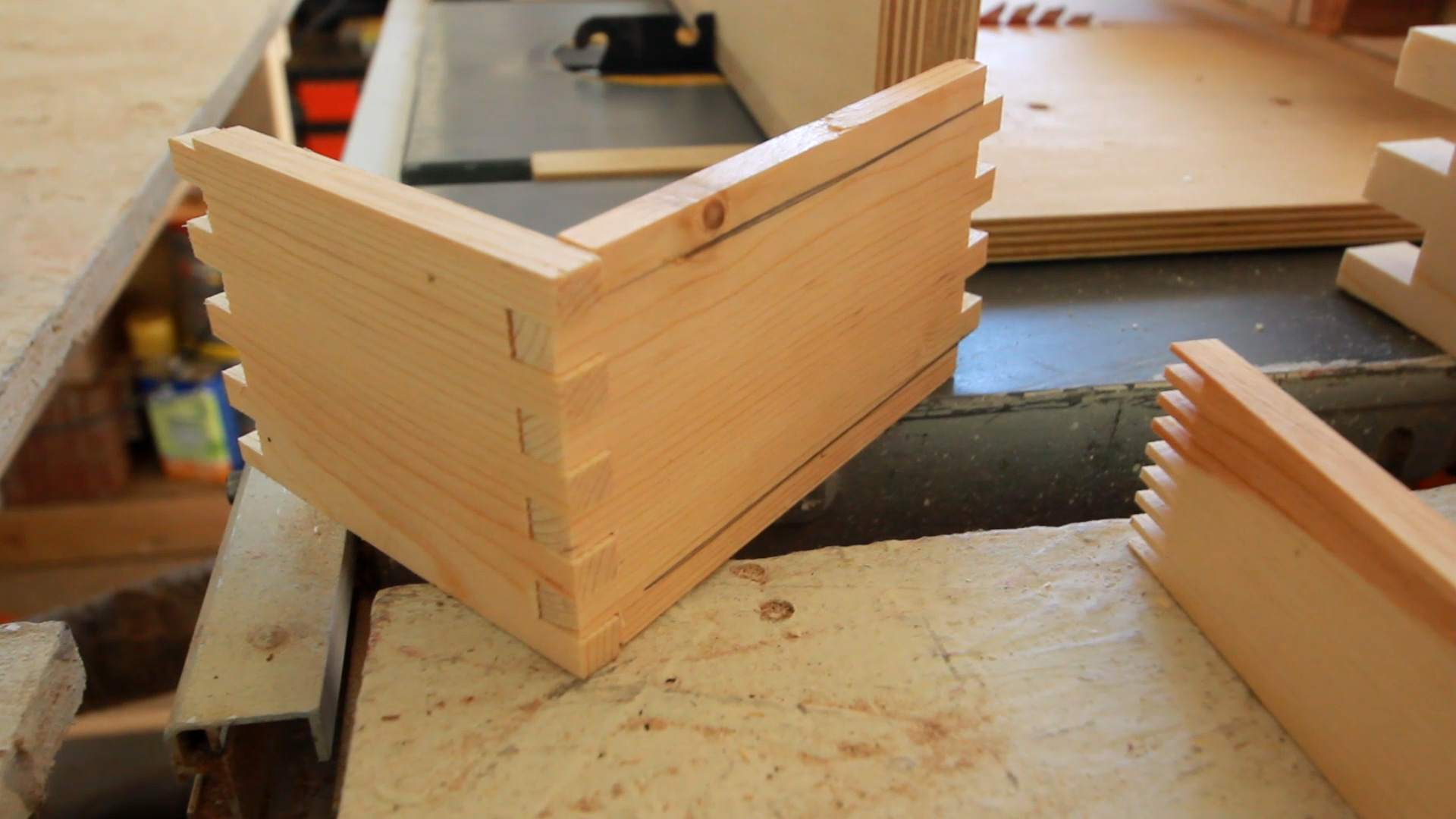 How to Build a Variable Box Joint Jig : 11 Steps (with Pictures ...