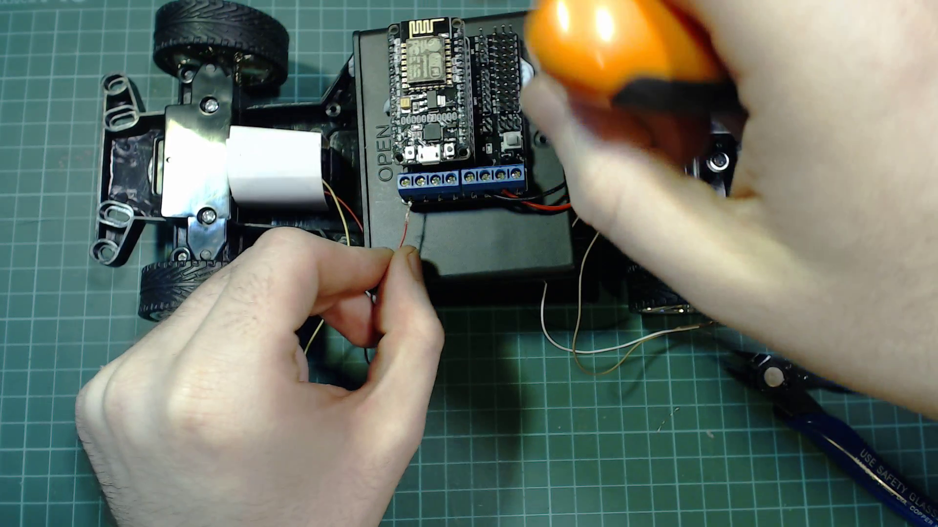 Simple WiFi Controlled RC Car : 7 Steps (with Pictures) - Instructables