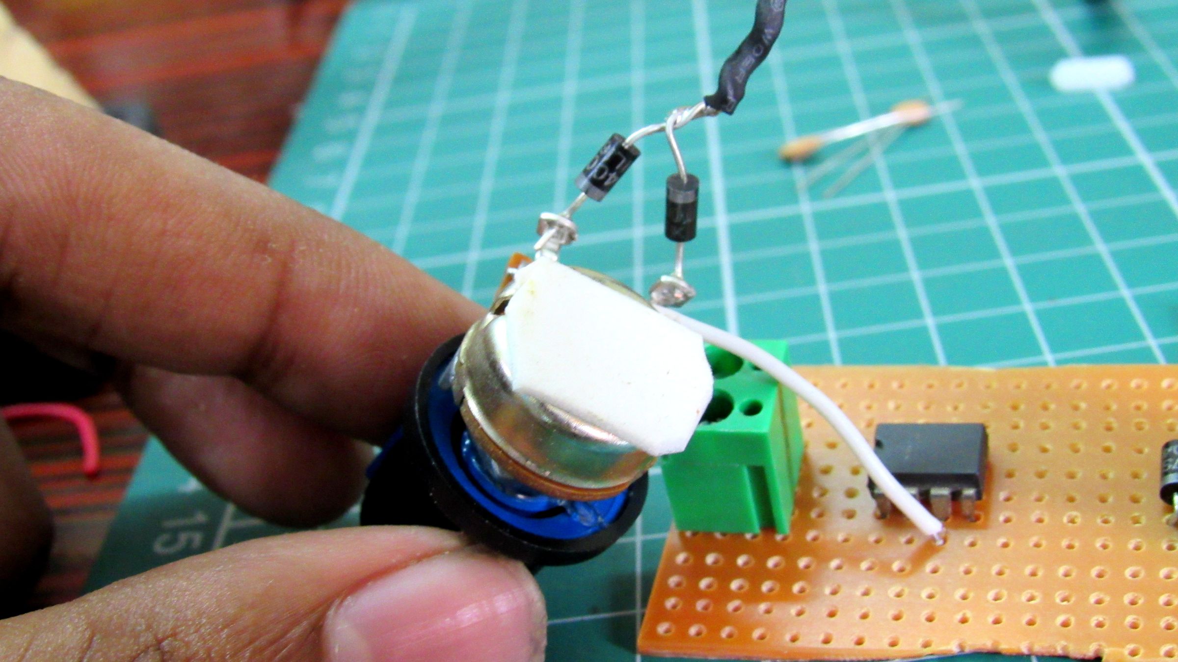 How to Make an Universal DC Motor Speed Controller : 5 Steps (with ...