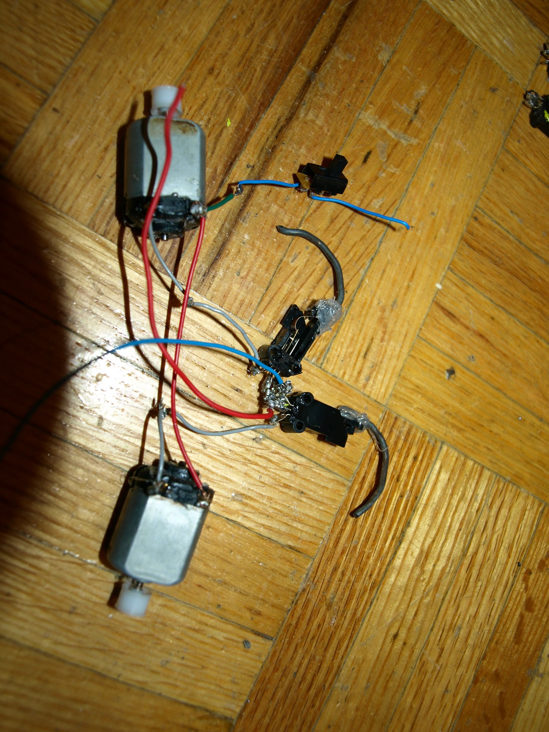 How to Make a Very Simple Robot : 16 Steps - Instructables