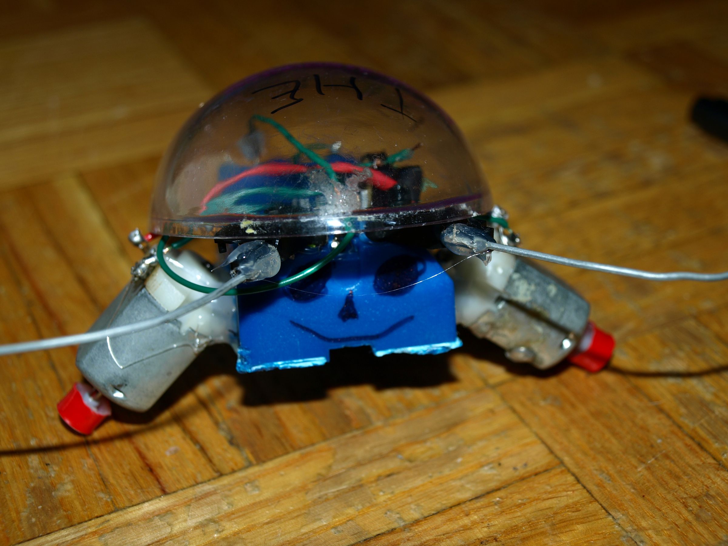 How to Make a Very Simple Robot : 16 Steps - Instructables