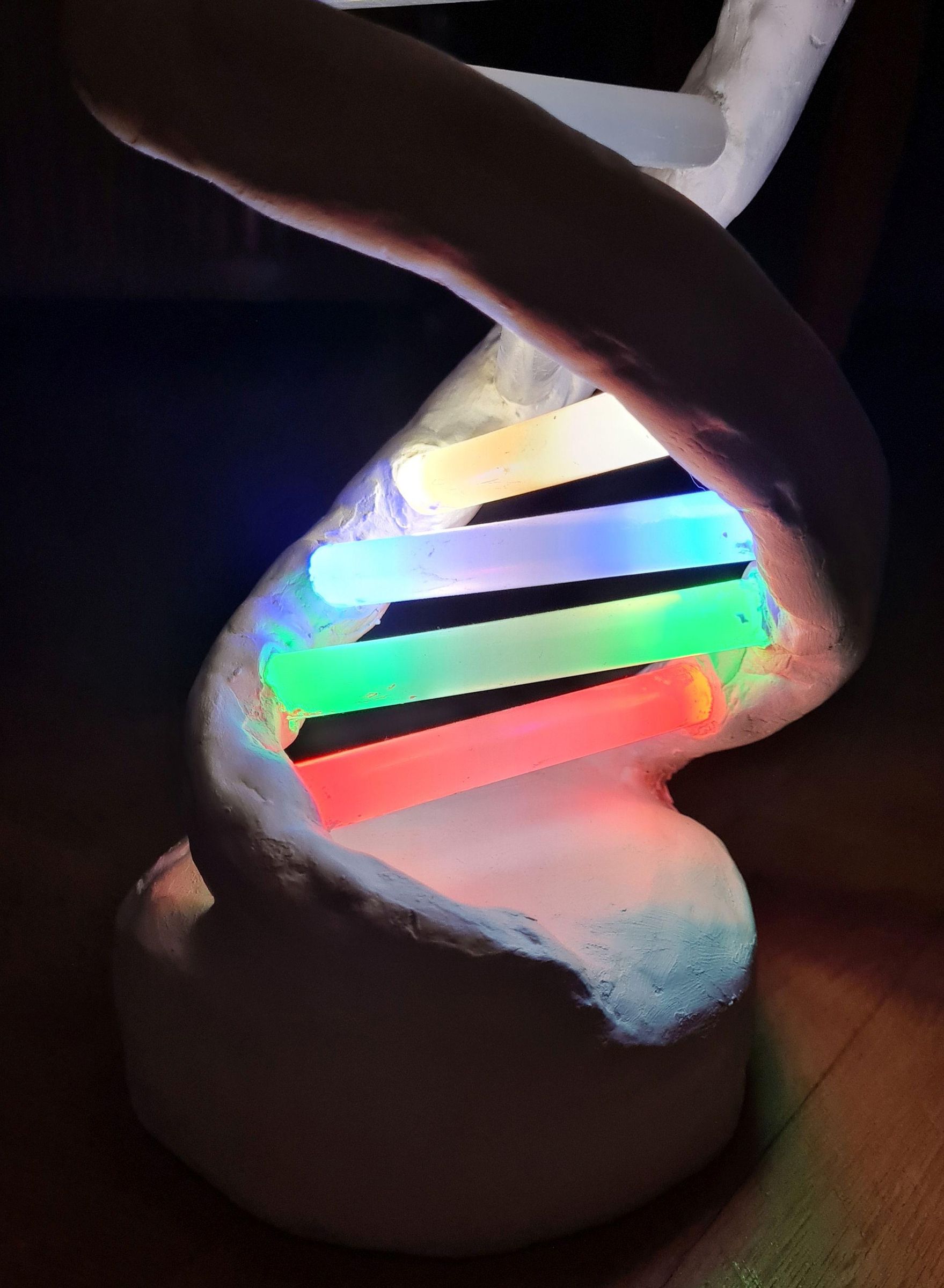 DNA Lamp : 11 Steps (with Pictures) - Instructables