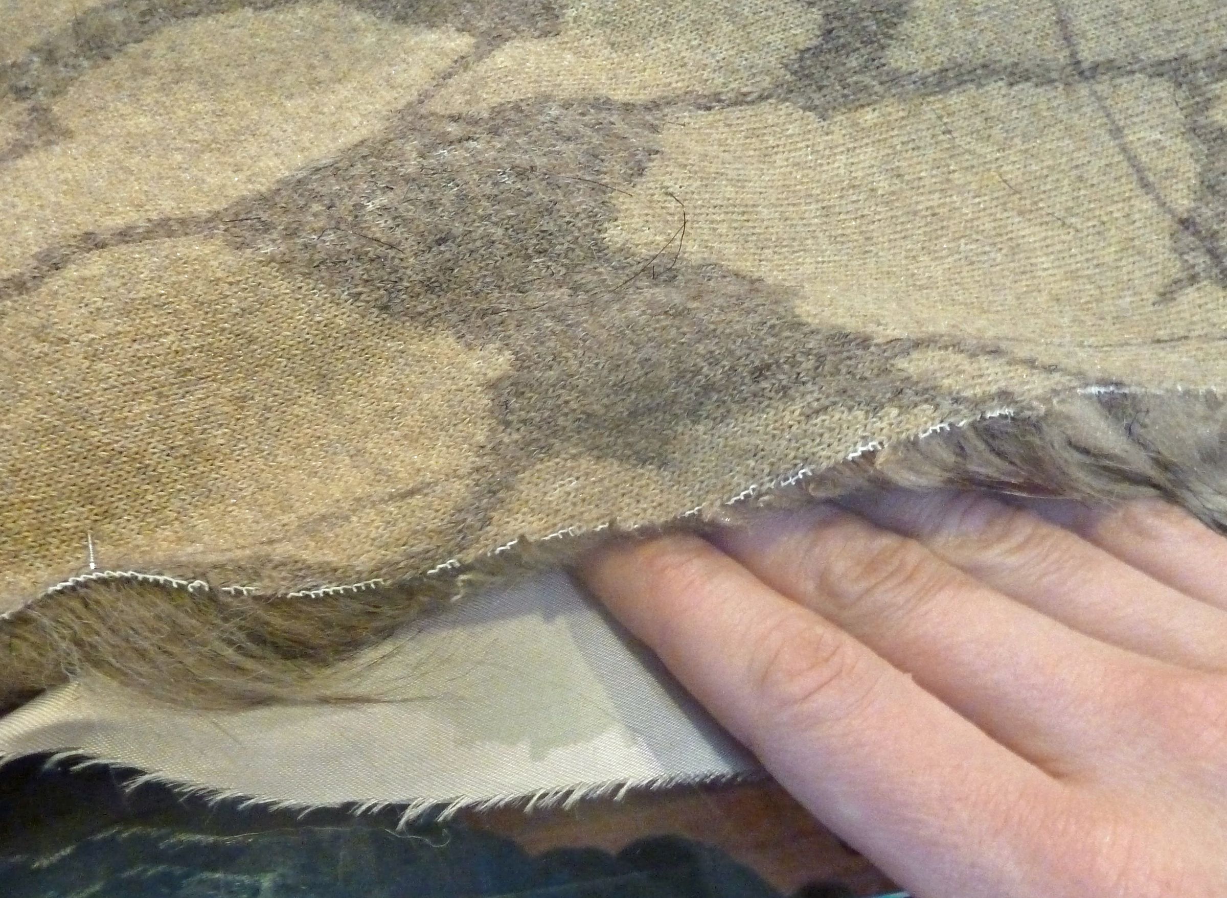 How to Cut & Sew Faux Fur : 6 Steps (with Pictures) - Instructables