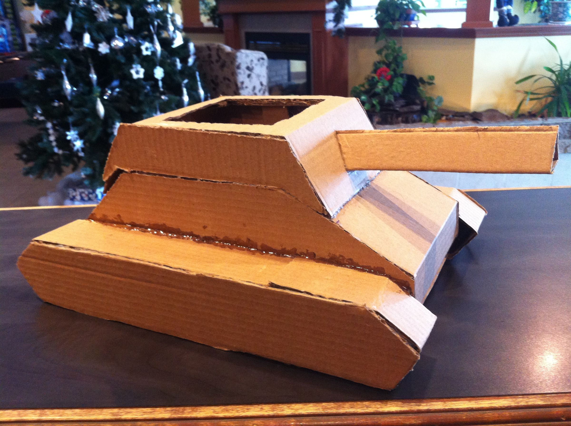 How to Build a Tank With a Cardboard Box : 3 Steps (with Pictures ...
