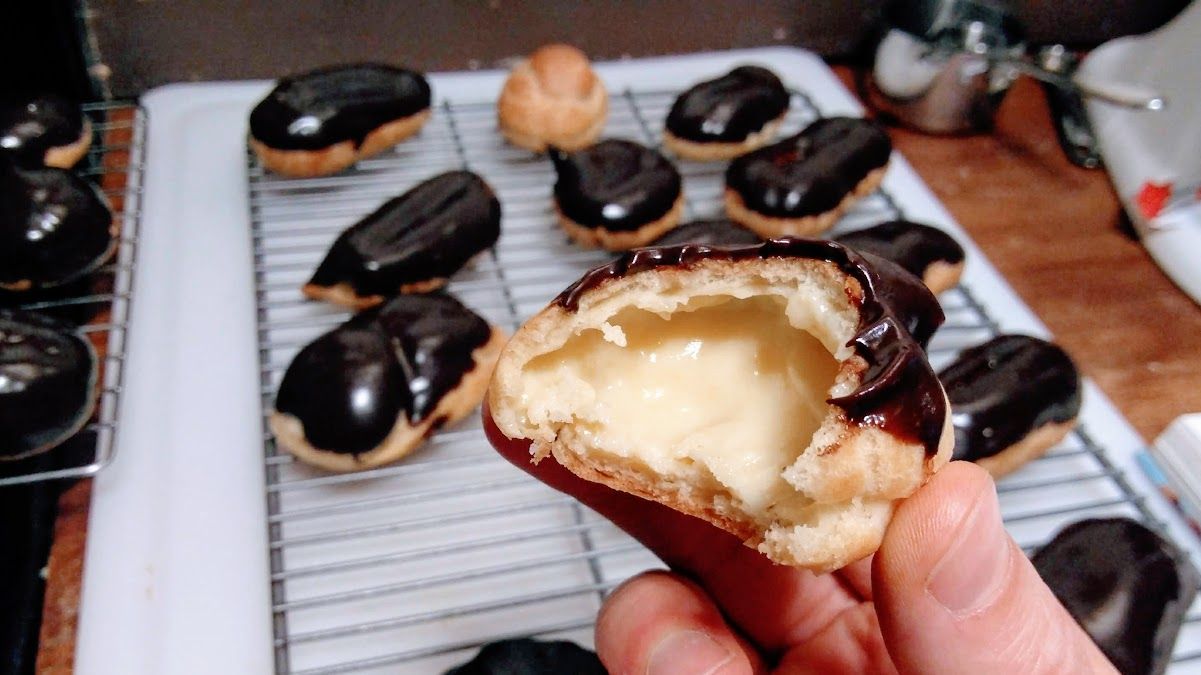 How to Make Chocolate Eclairs : 12 Steps (with Pictures) - Instructables
