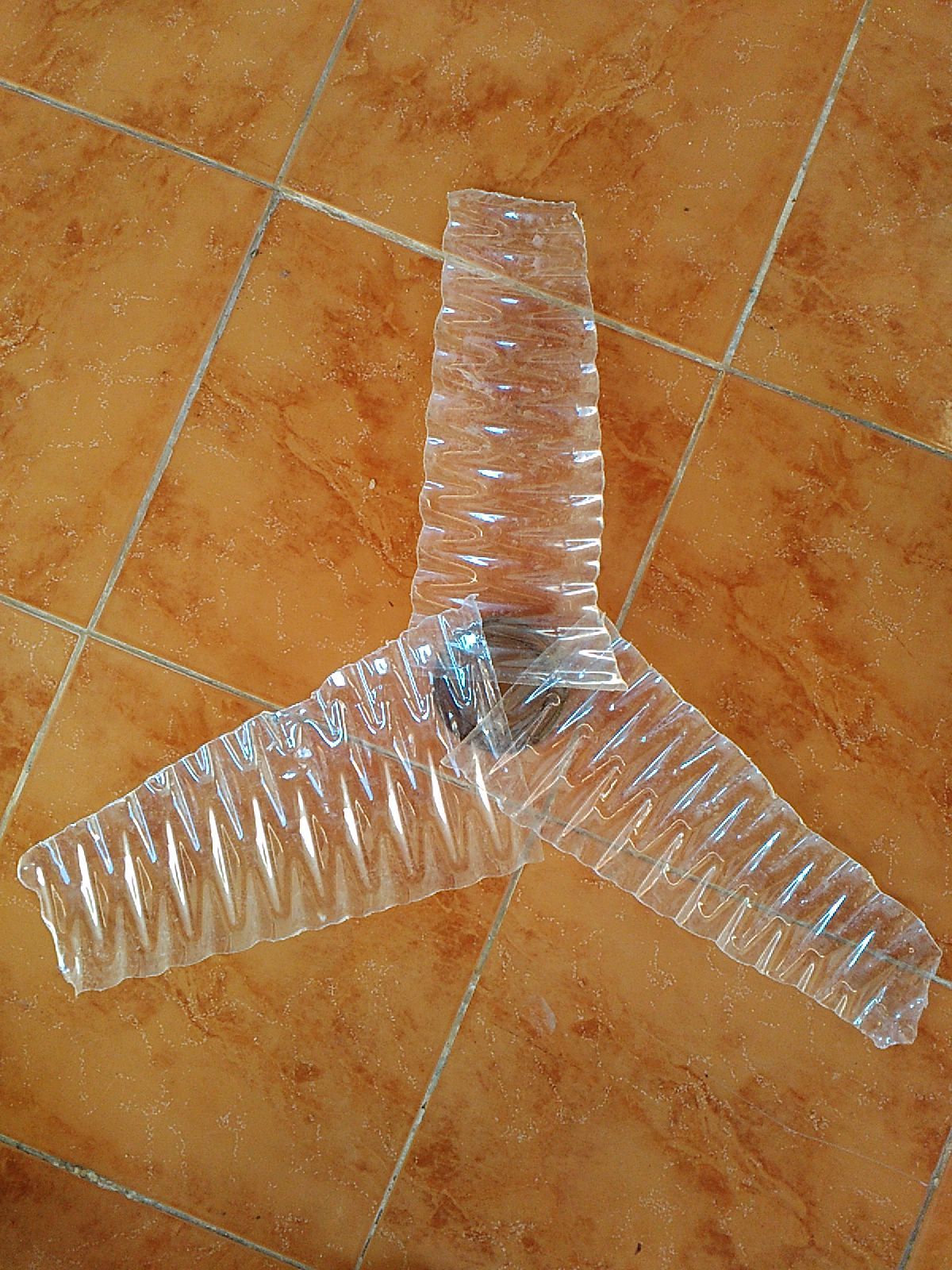 How to Make Wind Turbine From Plastic Bottles : 6 Steps - Instructables
