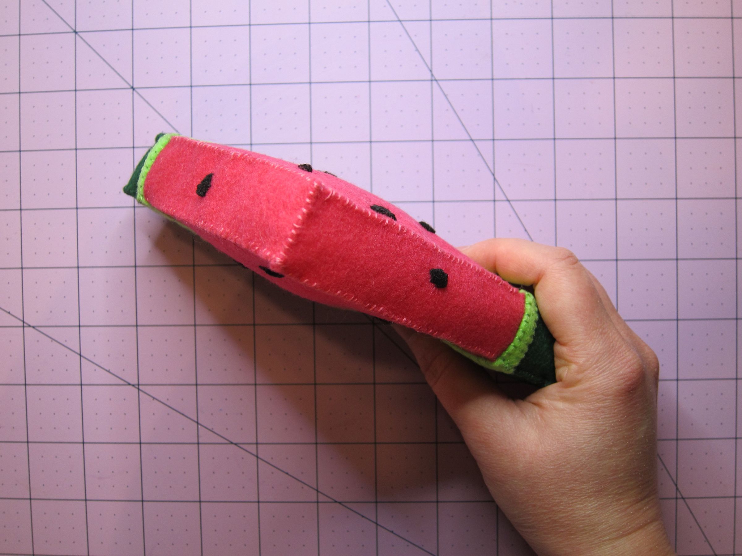 Felt Watermelon Slice : 20 Steps (with Pictures) - Instructables