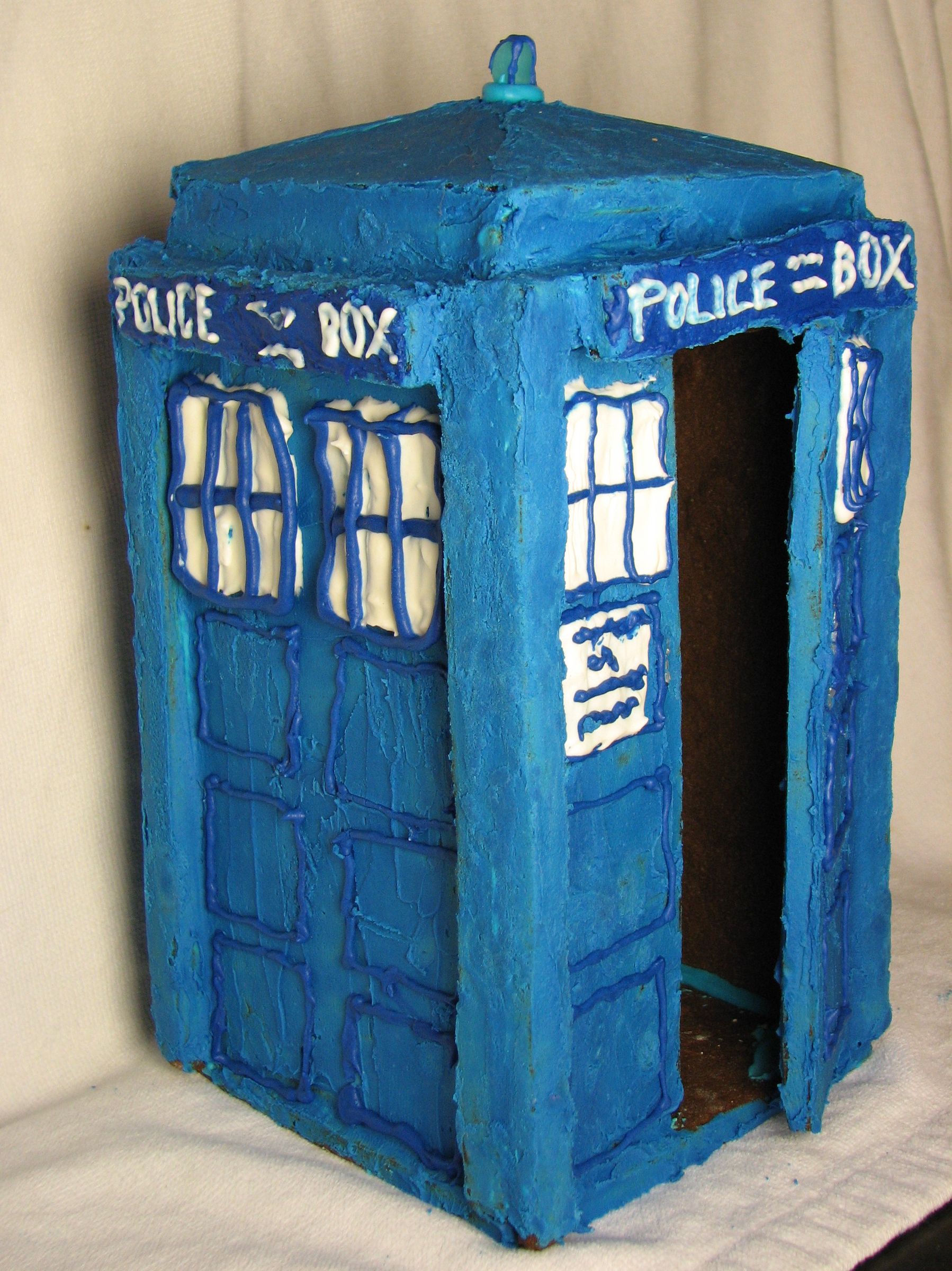 How to Make a Gingerbread Tardis (with Doctor) : 10 Steps (with ...