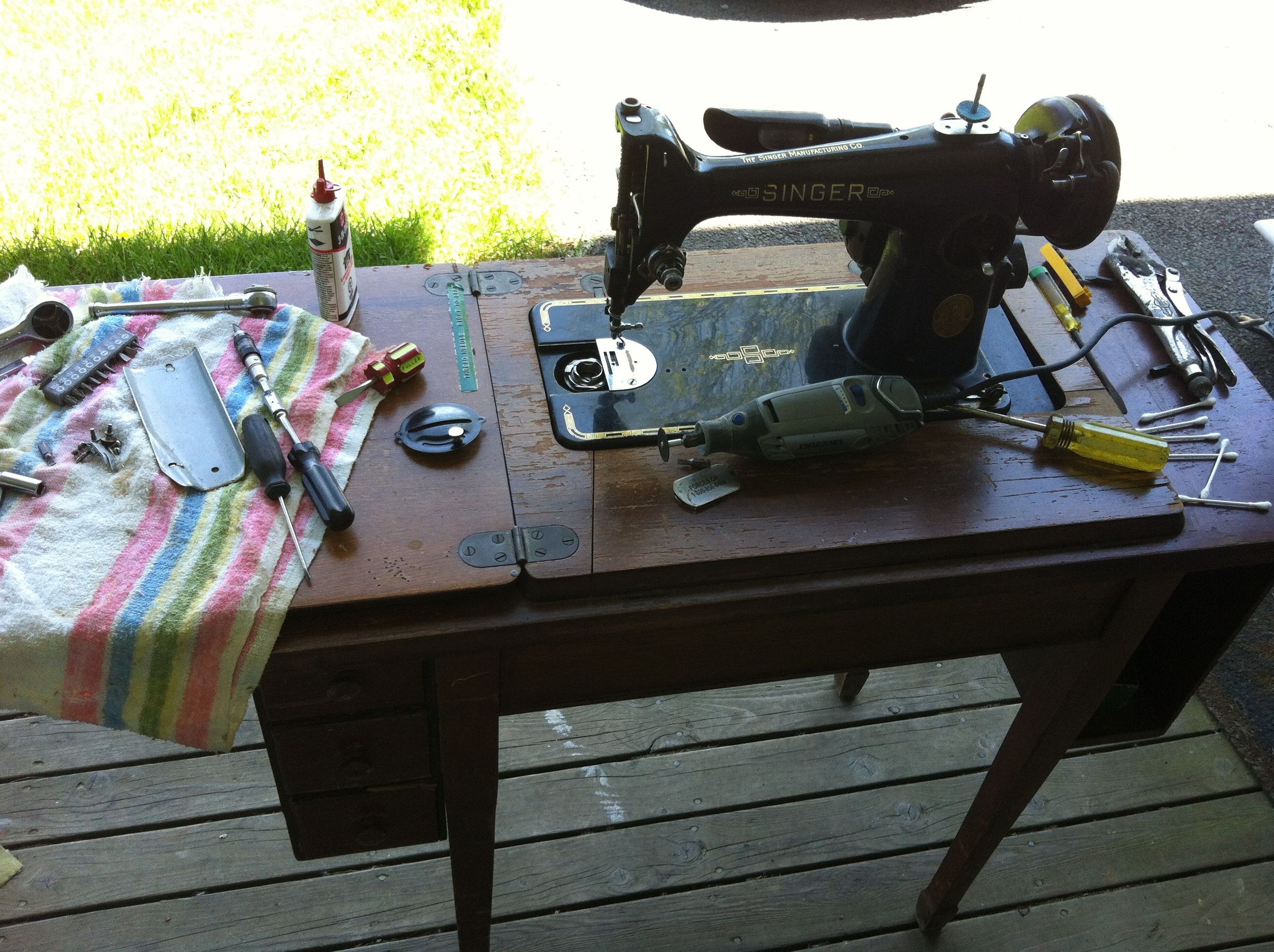 Fix and Restore Vintage Singer Sewing Machine : 5 Steps - Instructables