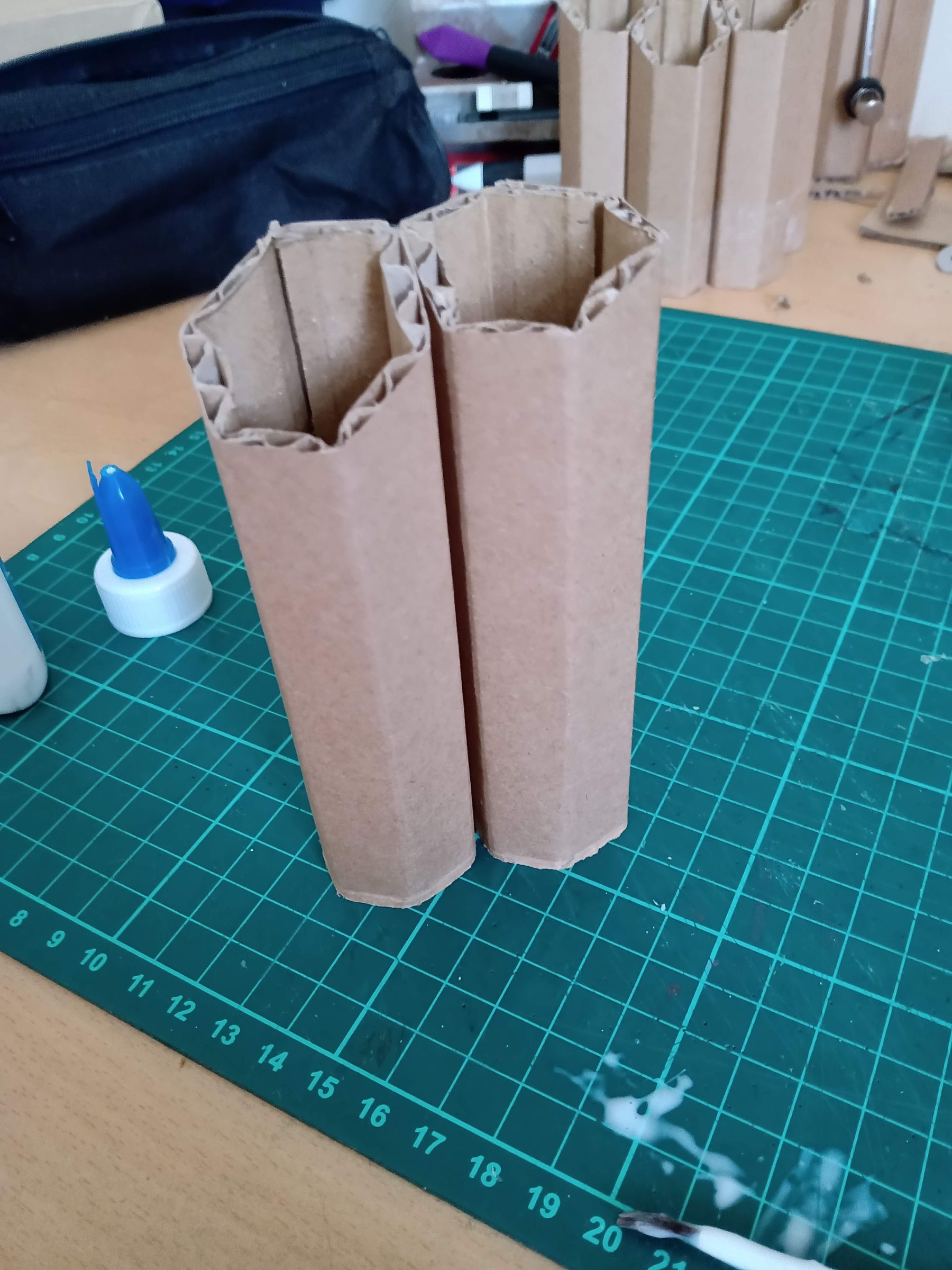 Cardboard Desk Tidy : 10 Steps (with Pictures) - Instructables