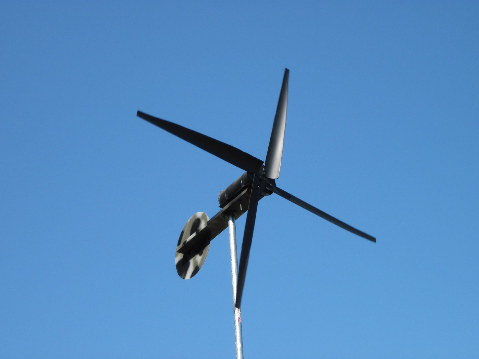 Small Wind Powered Generator : 9 Steps (with Pictures) - Instructables