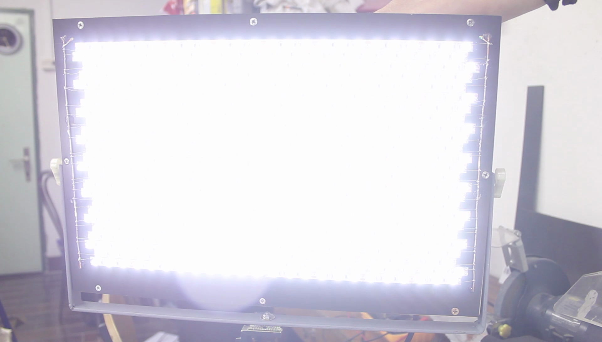 How to Make a Bright LED Panel for 20$ : 7 Steps (with Pictures ...